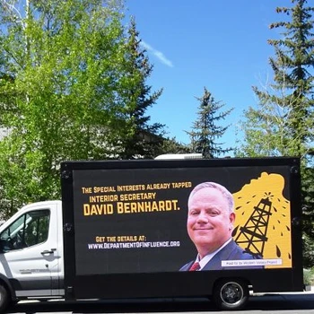 Vertical Rear Window Digital Screen Advertisement P3 P4.8 P6 Three Side ...