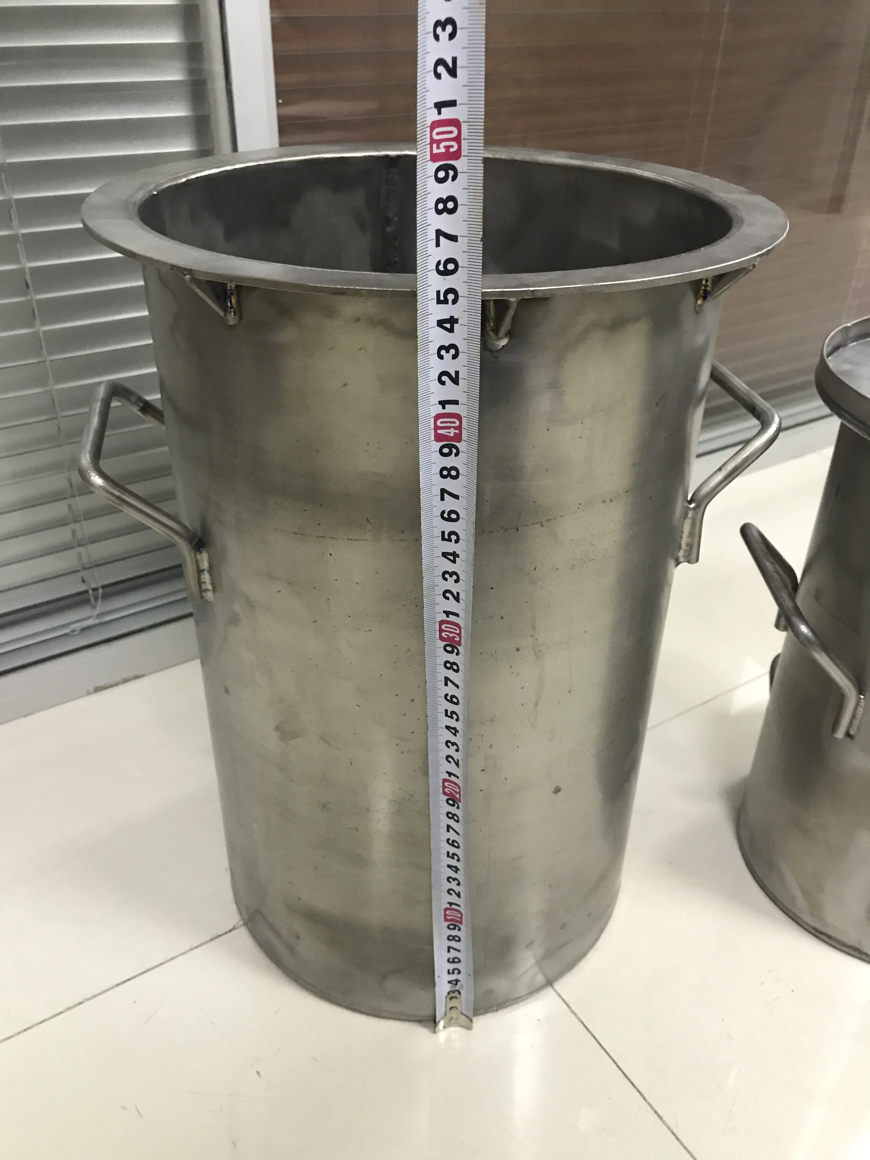 Customized Chinese Factory Acid Resistant Pure Titanium Bucket, Special ...