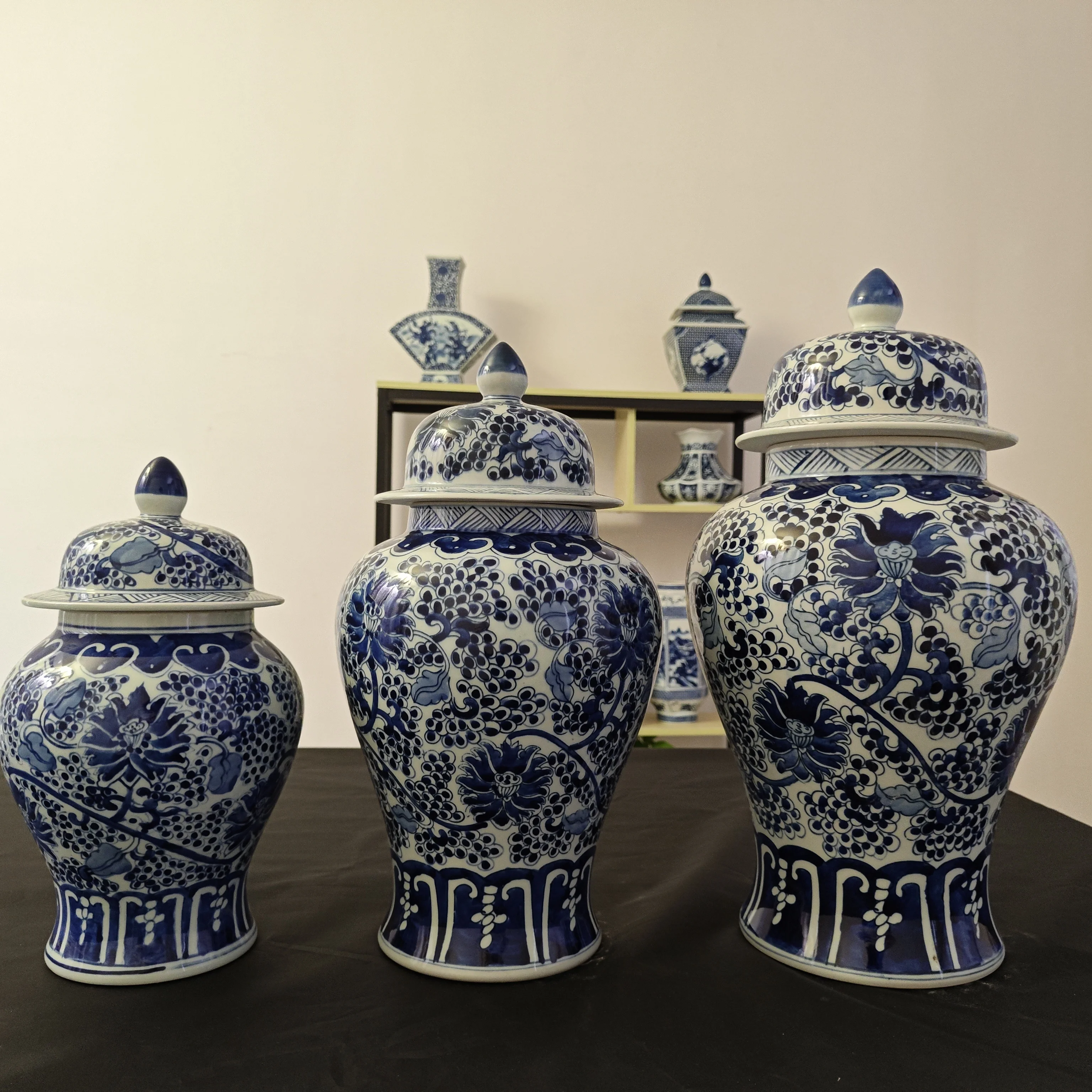High Quality Blue And White Porcelain Exquisite Hand Painted Lotus Root ...
