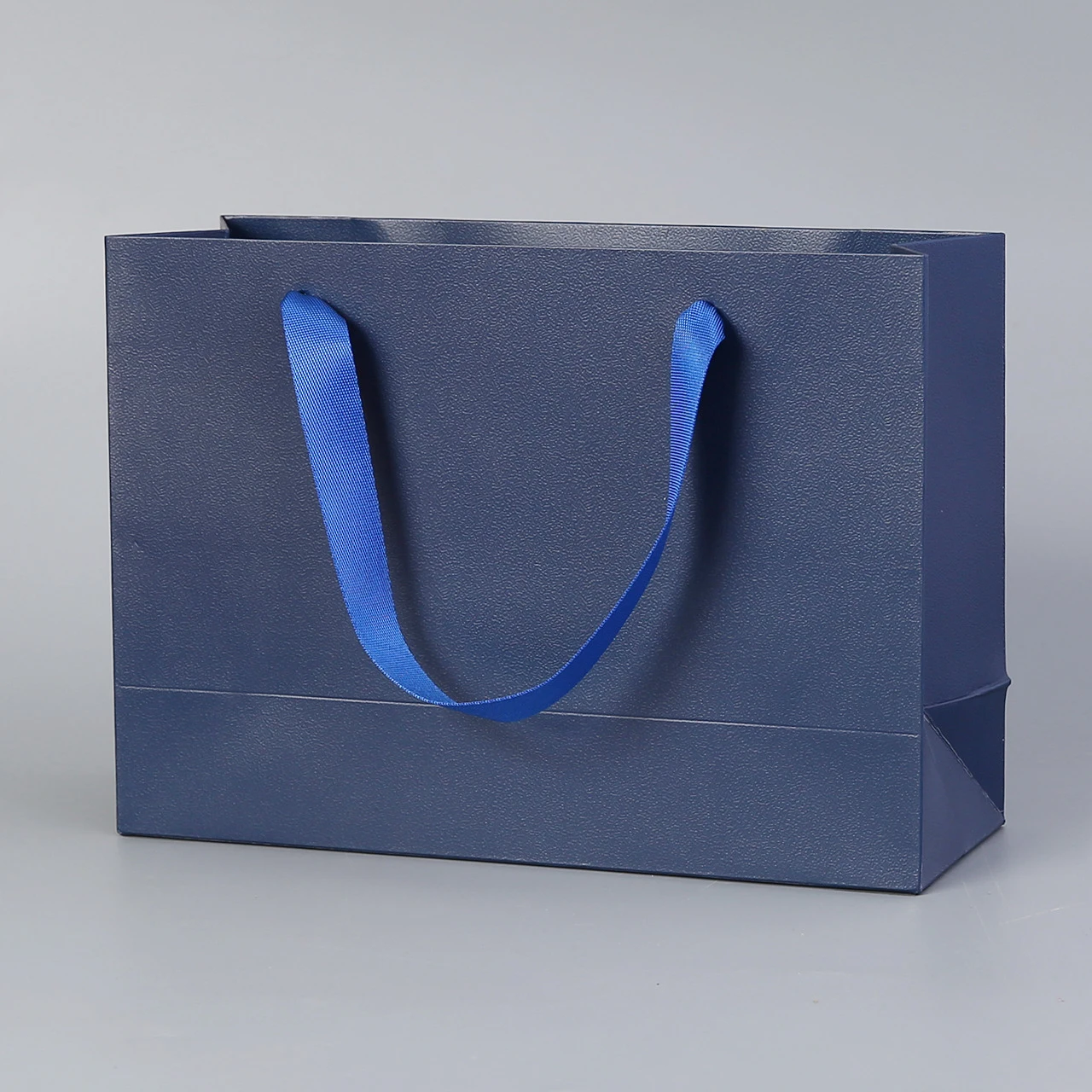 Luxury Paper Bag Die Cut Kraft Paper Bubble Mailer Bags Craft Paper Bag ...