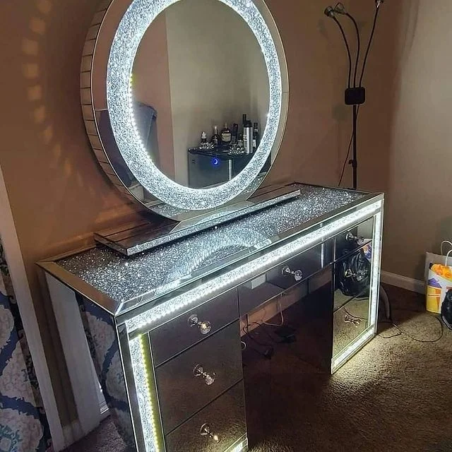 2021 Top Seller Crushed Diamond LED Mirrored Dressing Table