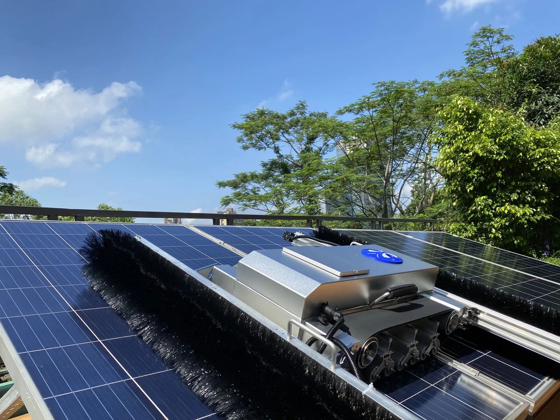 Autonomous Ai Detective Navigation Solar Panel Cleaning Robot CE
