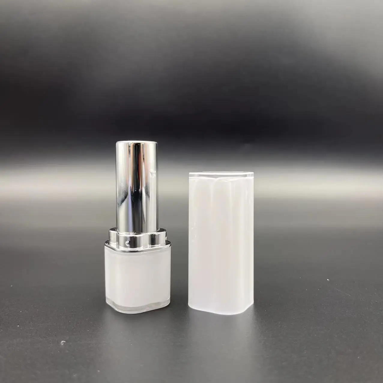 Cosmetic Ps Material Fillable Luxury Lip Balm Tube Lipstick Tube ...