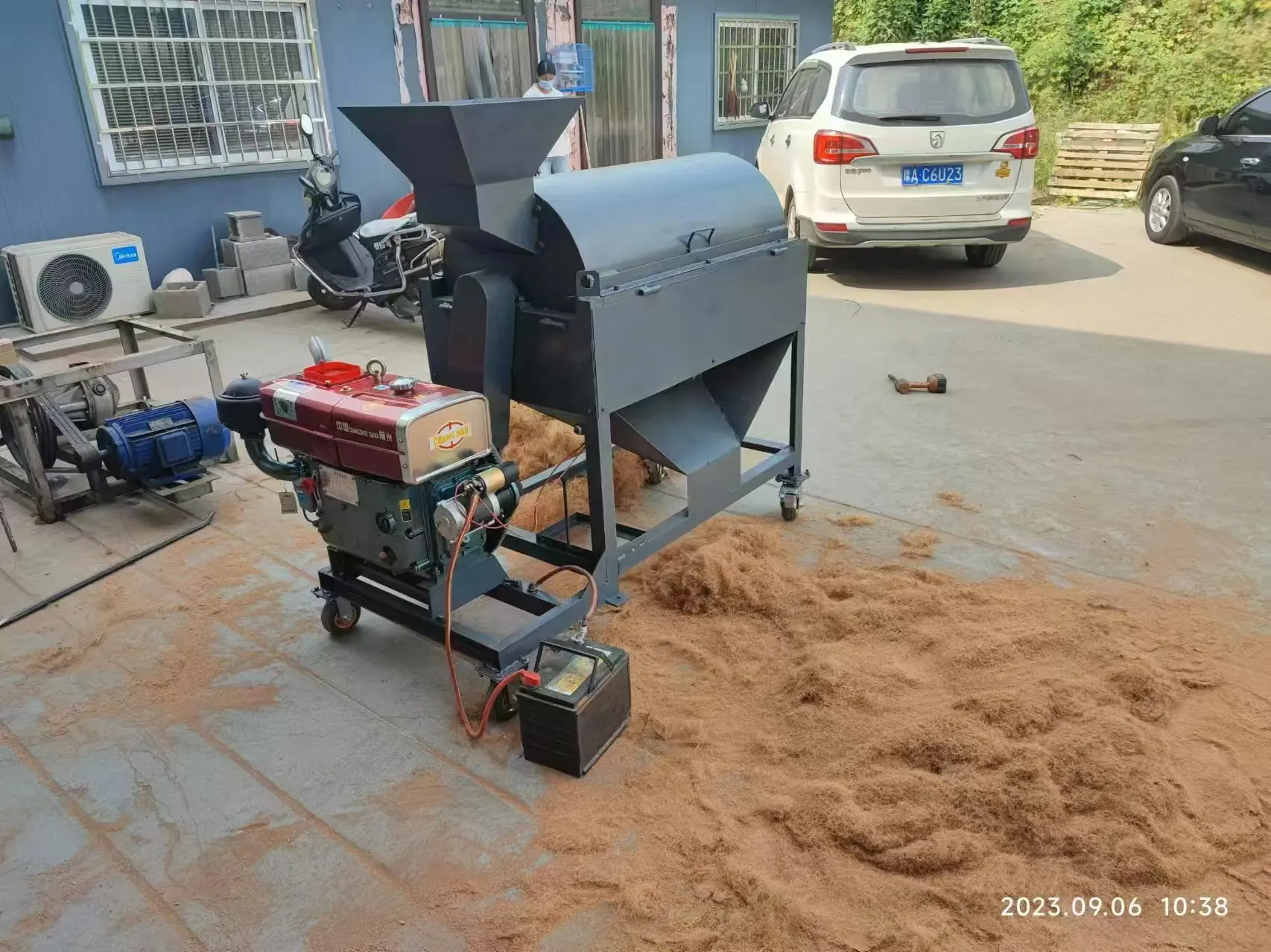Alibaba.com: Coconut Husk Crusher for coir fiber processing, efficient ...