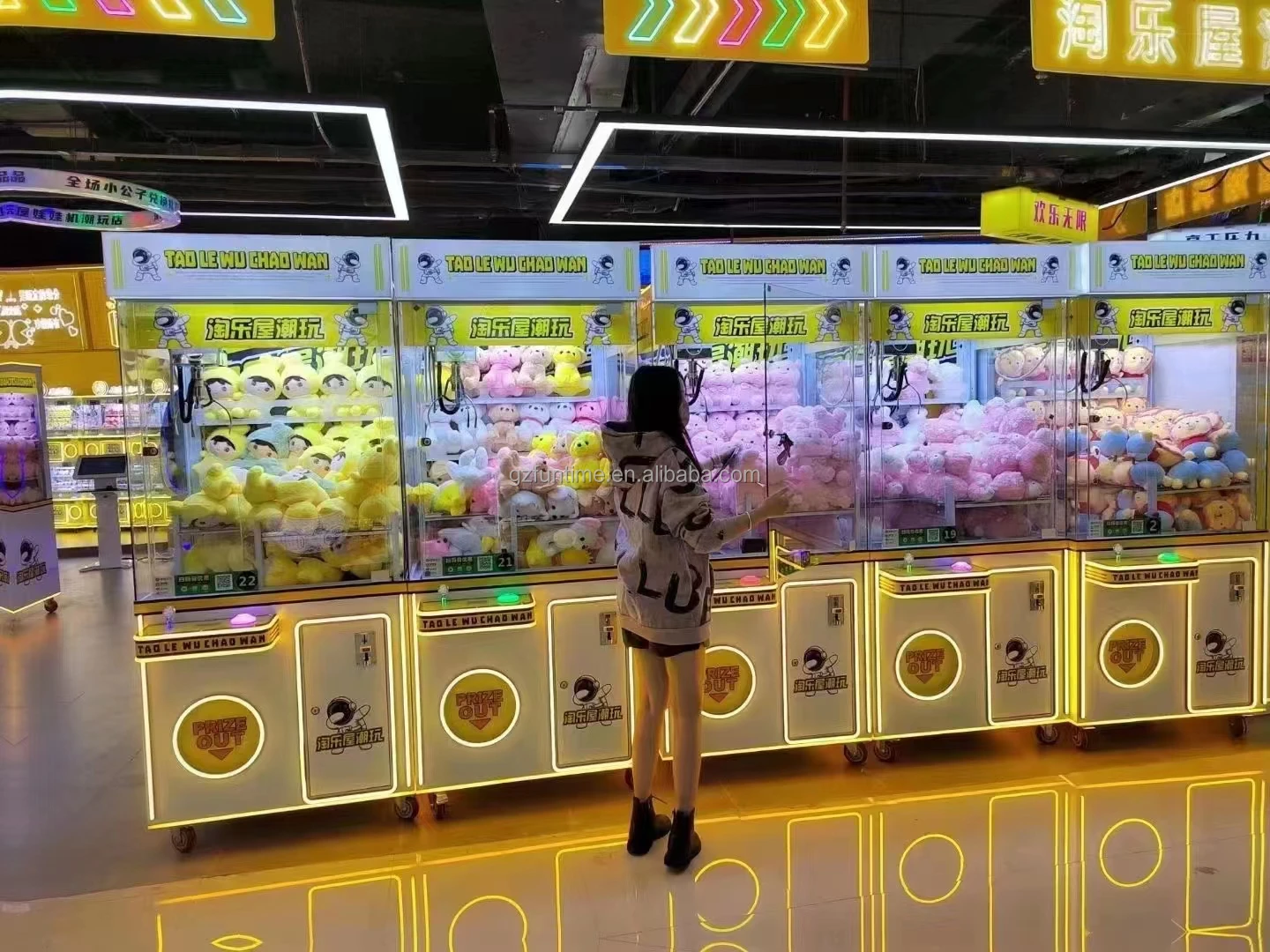 Guangzhou Claw Machine Mini Claw Machine With Bill Acceptor Custom Claw ...