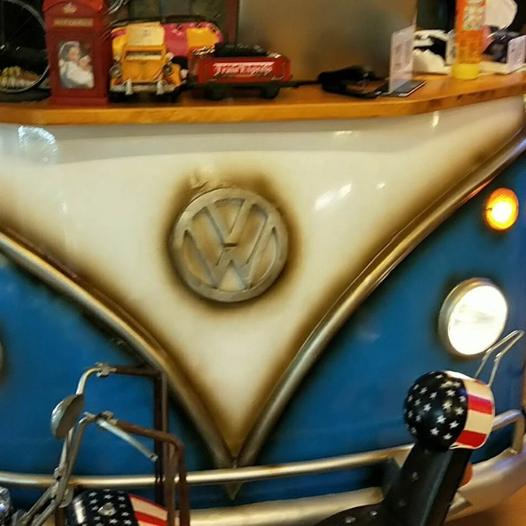 Car Shaped Nightclub Bar Counter Stools Small Bar Counter Designs ...