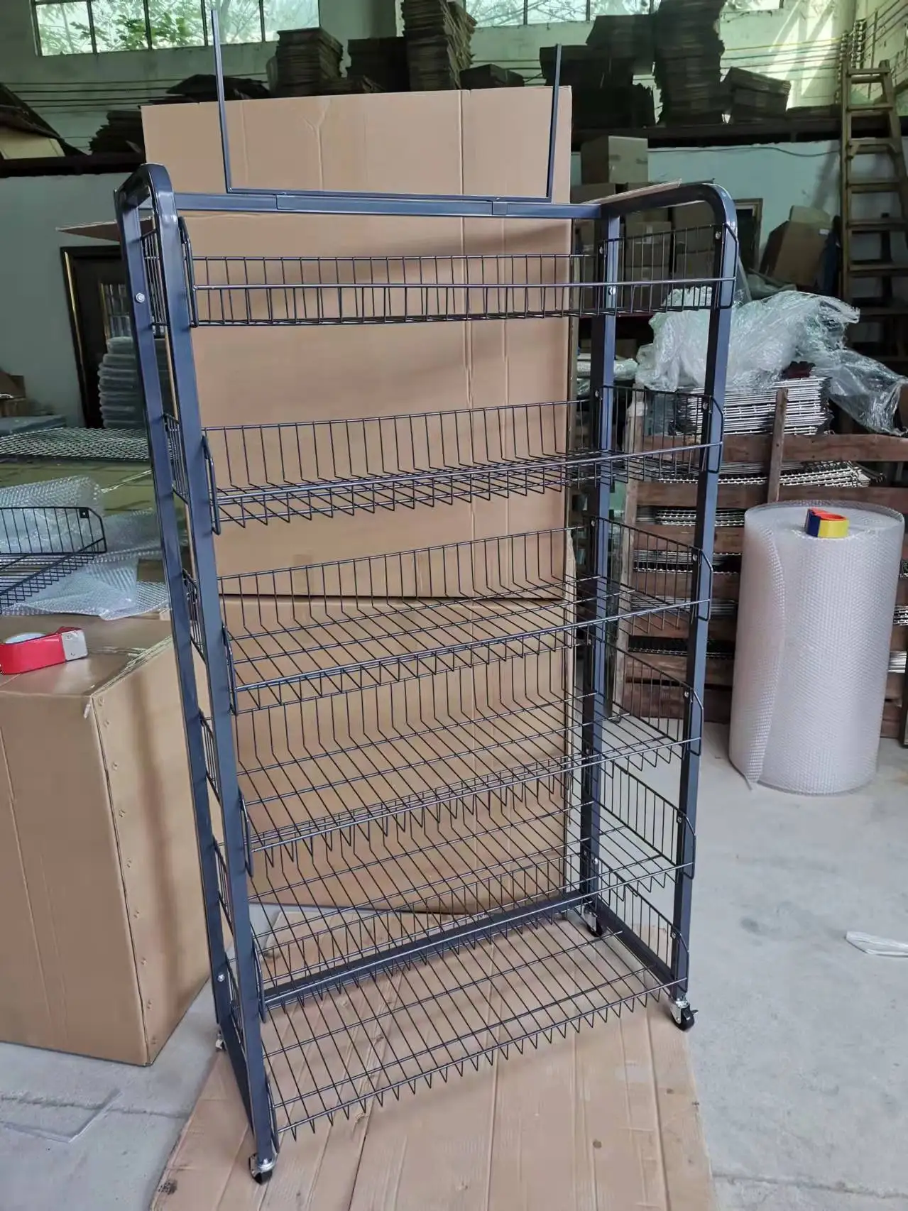 Light Duty Wire Mesh Snacks Display Stand Candy And Cookies Display ...