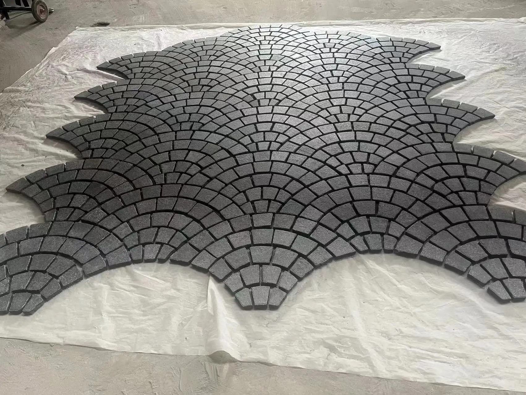 Flamed Black Granite Cobblestone Pavers Fan Shape Black Cobble Stone ...