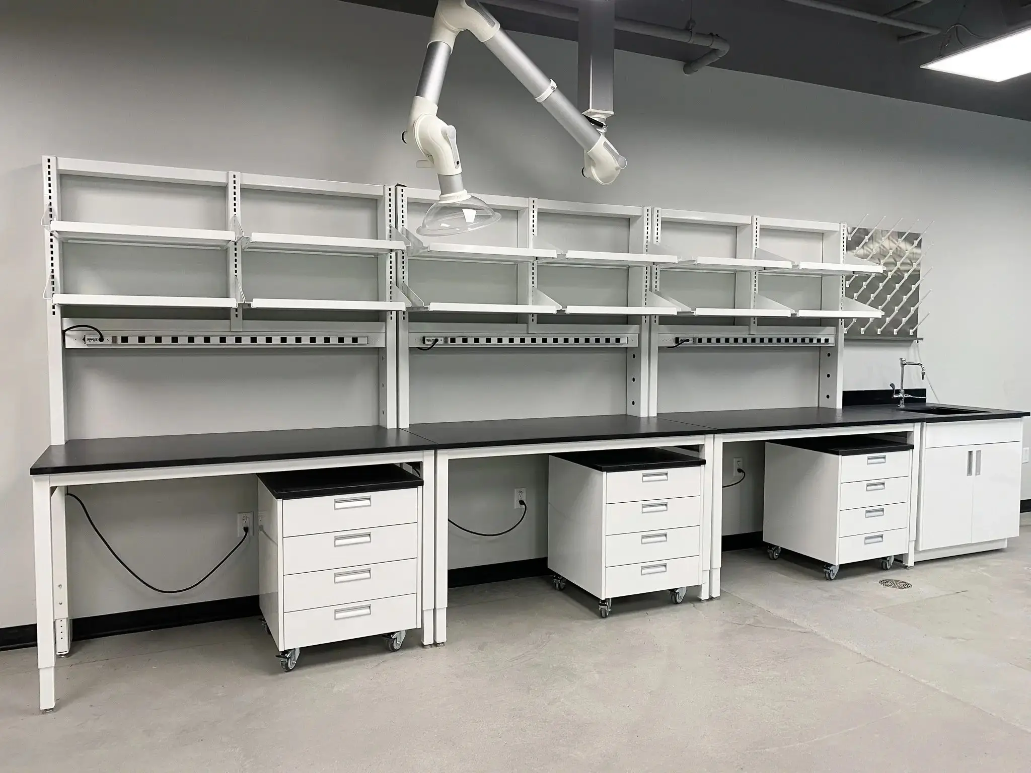 Mobile Workstation Lab Bench Furniture for Science and Medical ...