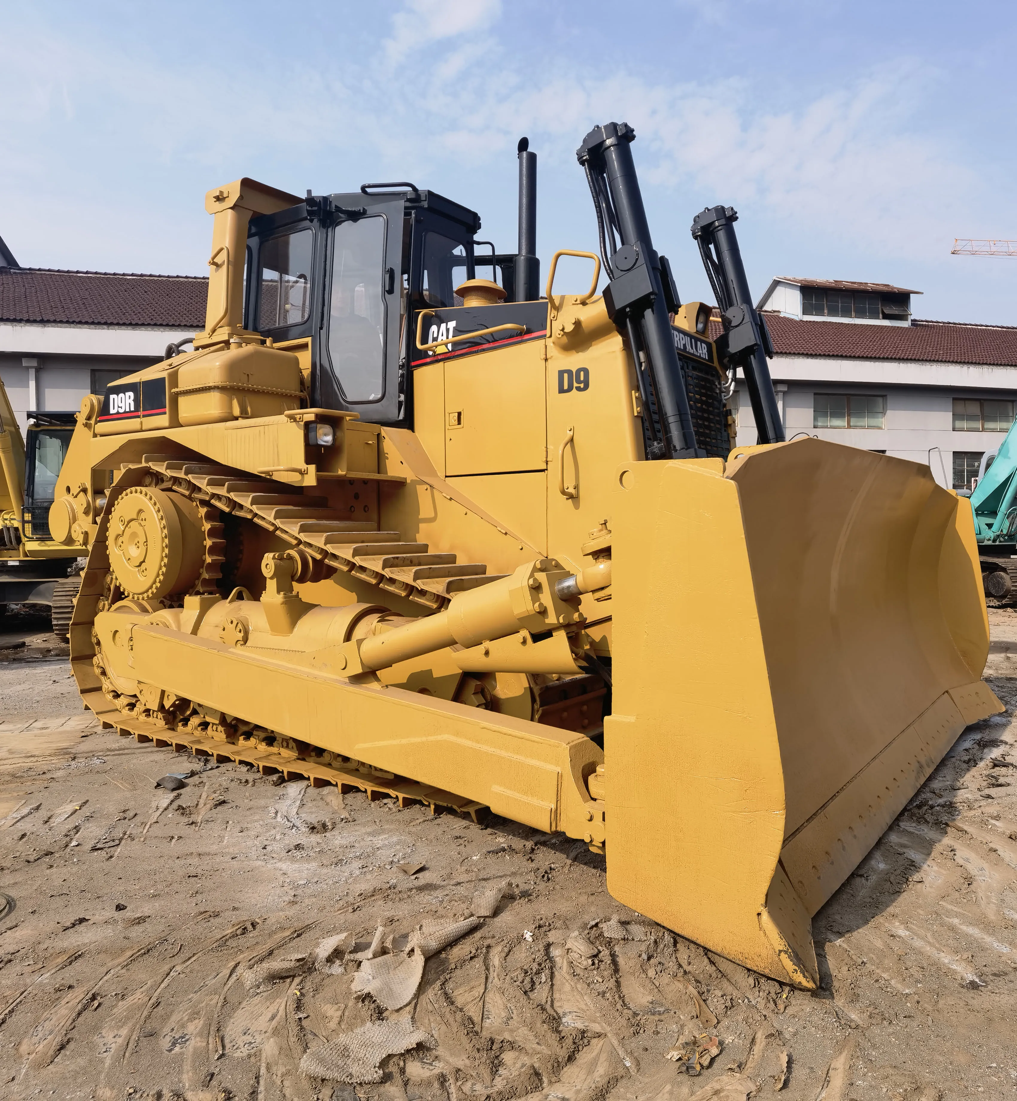 Good Price Caterpillar D9r Bulldozer Industrial Use Heavy Equipment ...