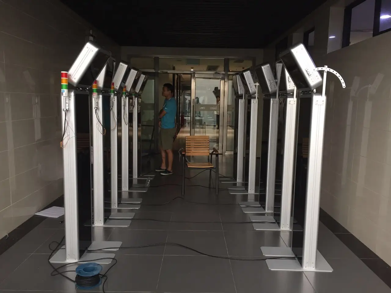 Hopeland New Arrival Multi-tag Uhf Rfid Gate Door Access Control System ...