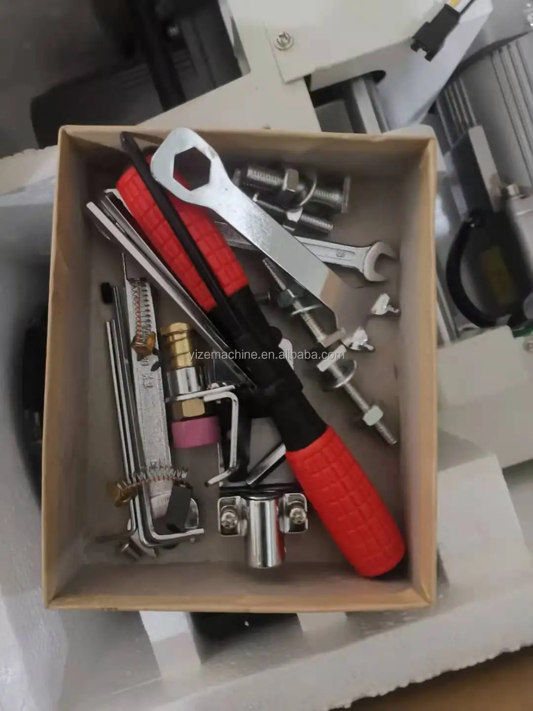 Automatic Fabric End Cutter - High Speed & Safety