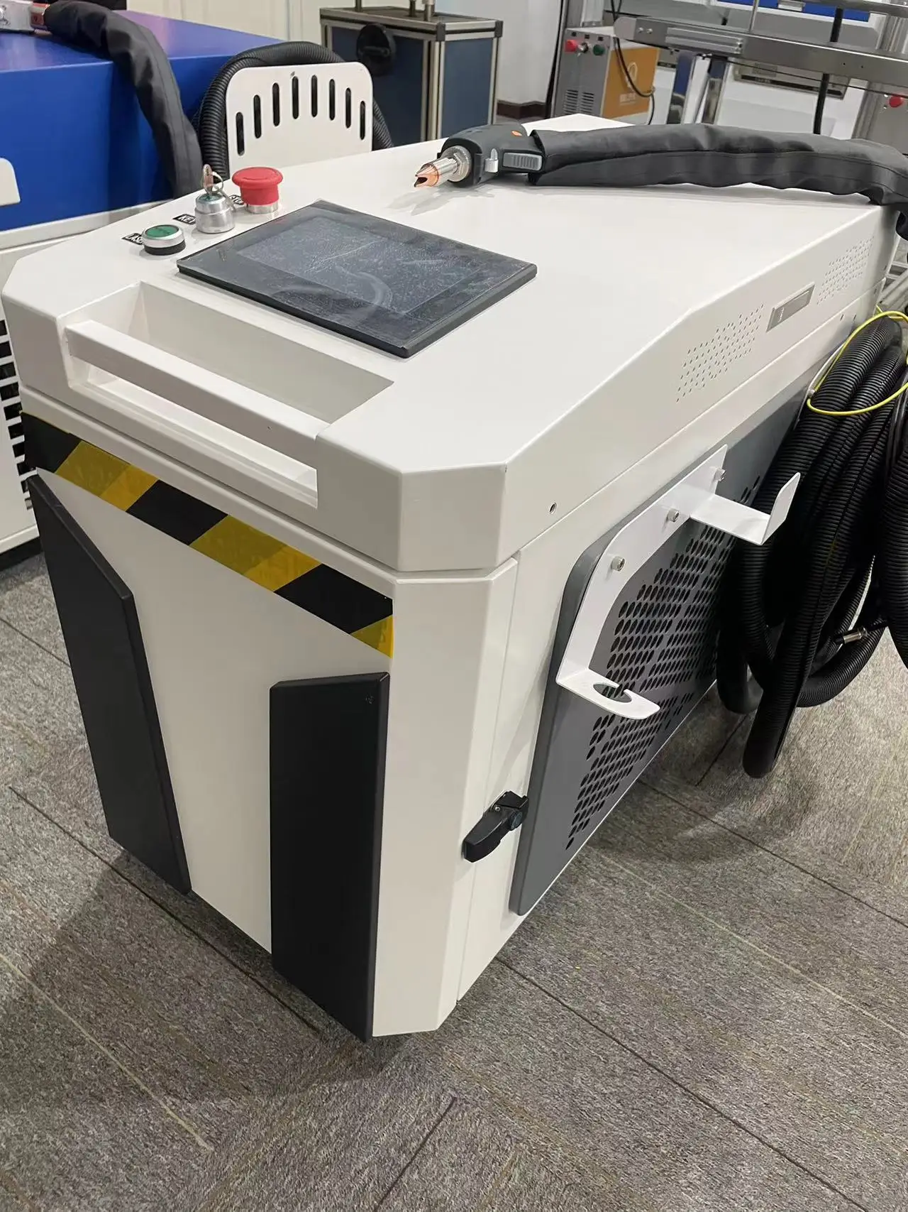 Factory Direct Selling Handheld Laser Welding Machine Spot Welding ...