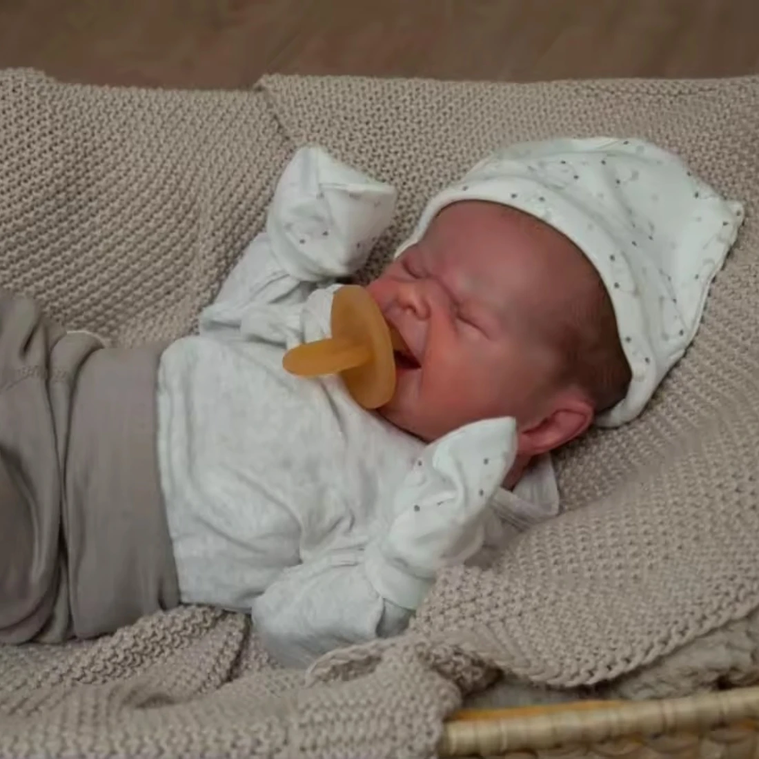 Lifereborn Crying Baby Newborn Reborn Dolls Lifelike Soft Bebe Reborn ...