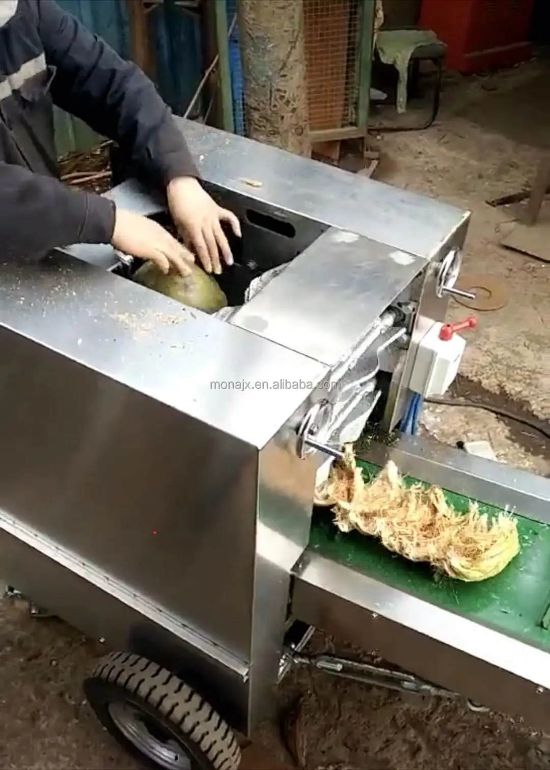 Coconut Skin Removing Machine - Efficient Husking Solutions