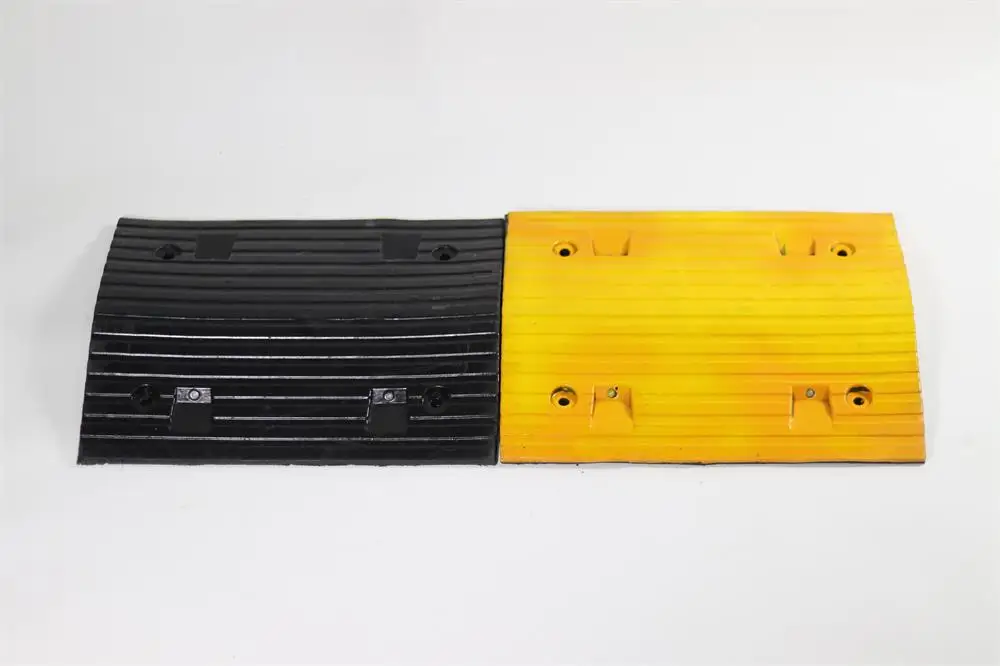 Highway Road Safety Hump Strip Traffic Calming Road Speed Bump Rubber ...