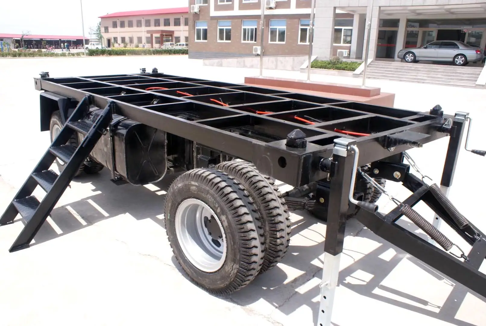 2 Wheel Hydraulic Dump Tractor Trailer - Reliable Transport