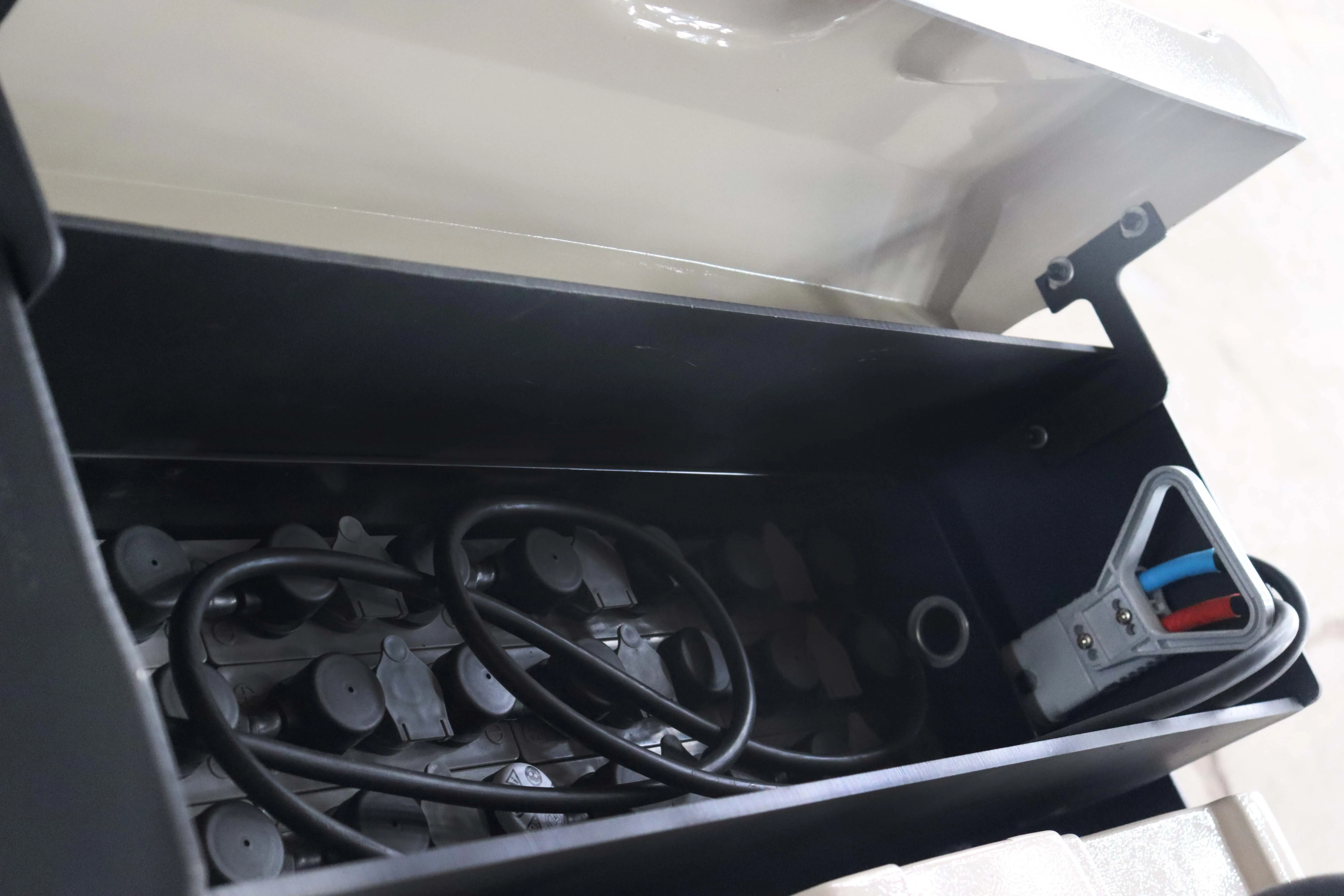 Auto Counter Balance Electric Pallet Stacker 1.5t Automated Guided ...