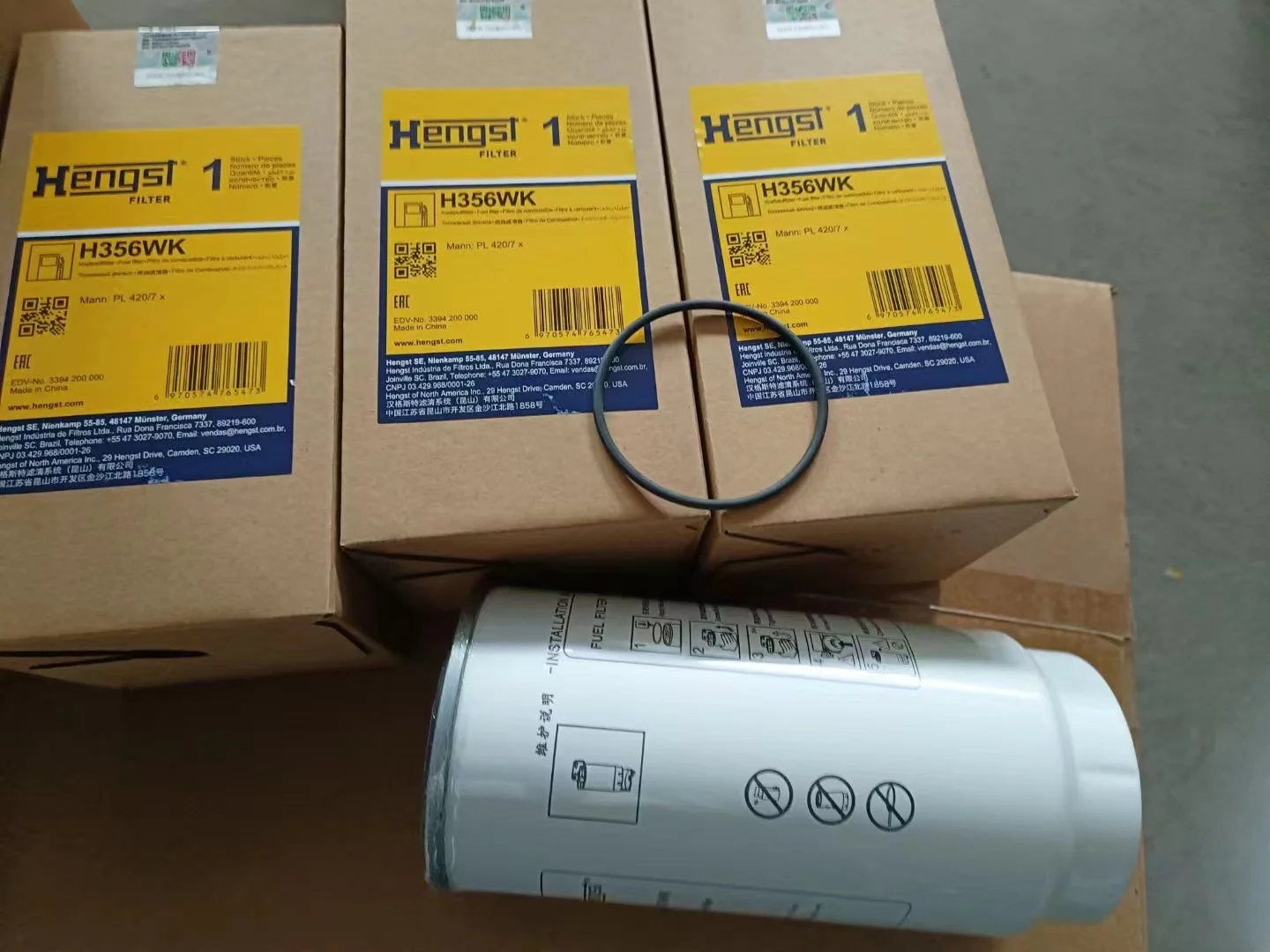 Truck Engine Oil Filter Fuel Filter E500KP02D36 E175HD129 E500HD129 for ...