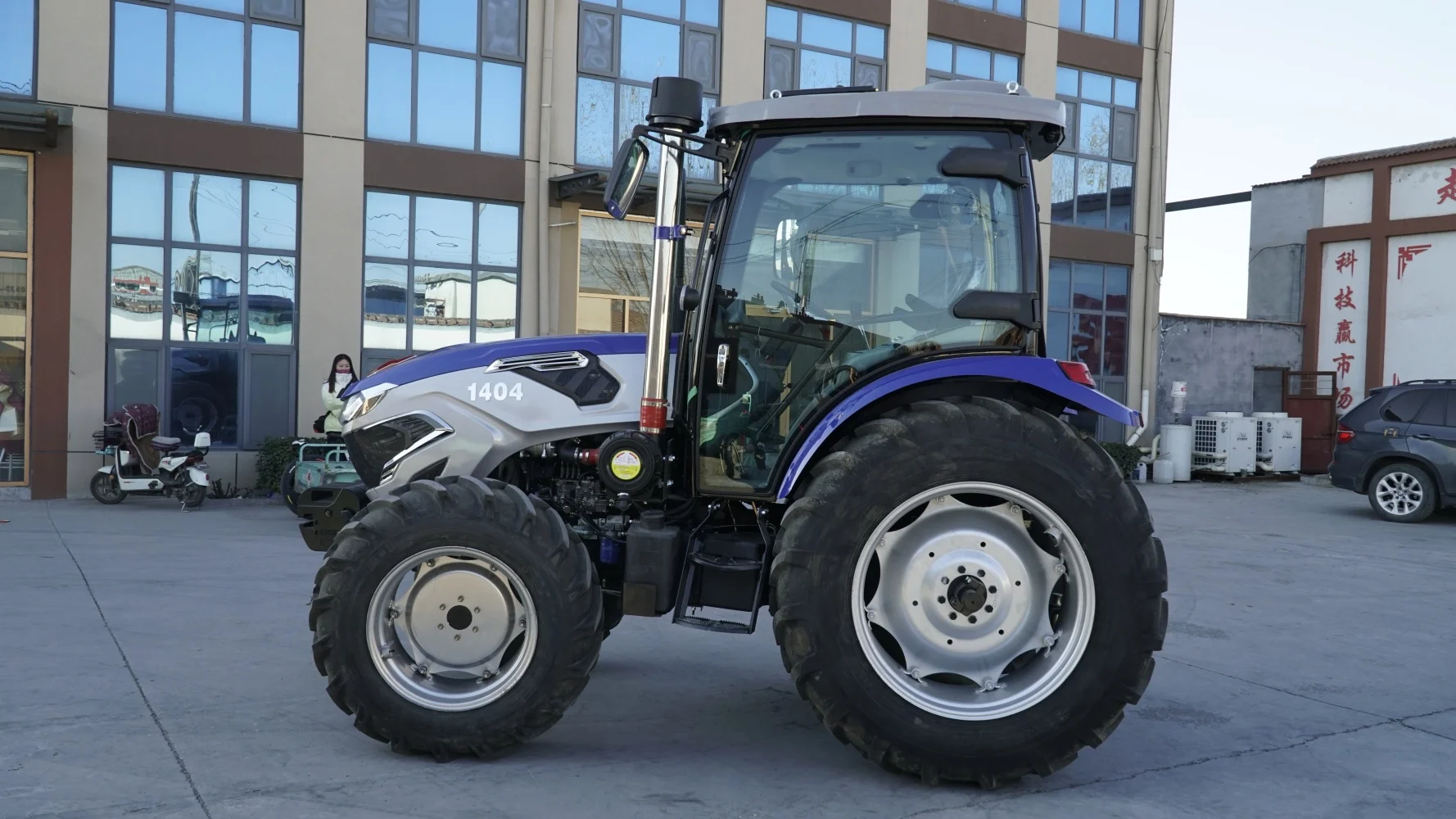 High Quality 140-horsepower Agricultural Tractor With Luxury Cab 4wd ...