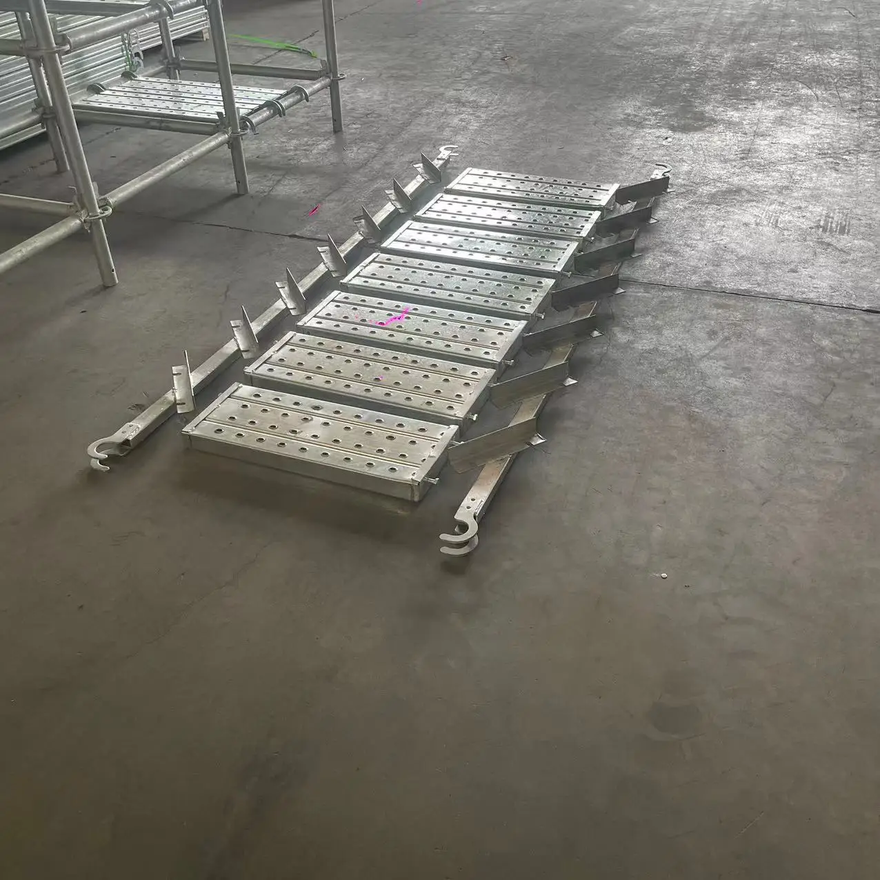 Scaffolding Perforated Steel Planks Steel Scaffolding Climbing Ladders ...