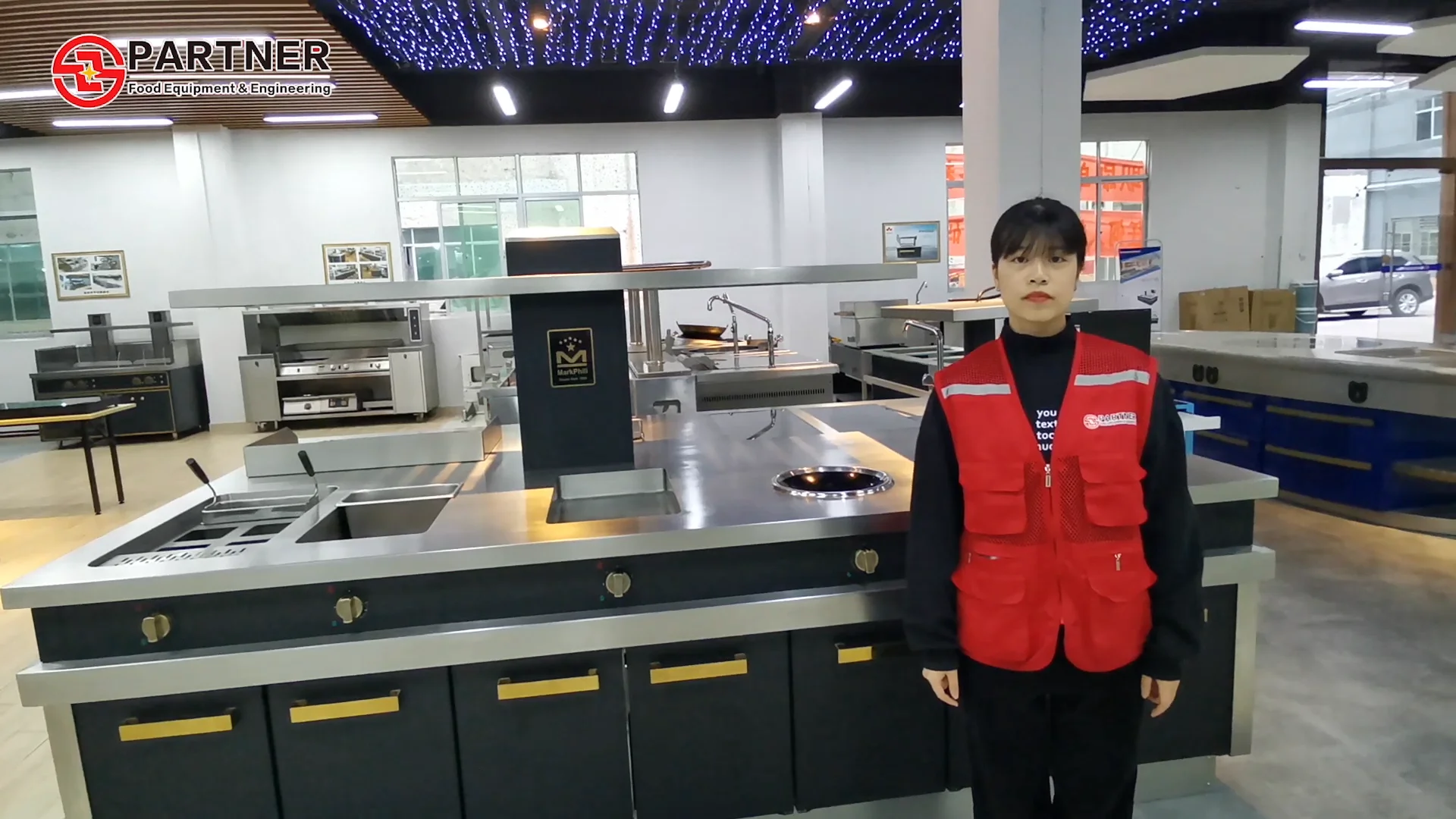 Chinese Commercial Stainless Steel Kitchen Equipment In Hotel Kitchen ...