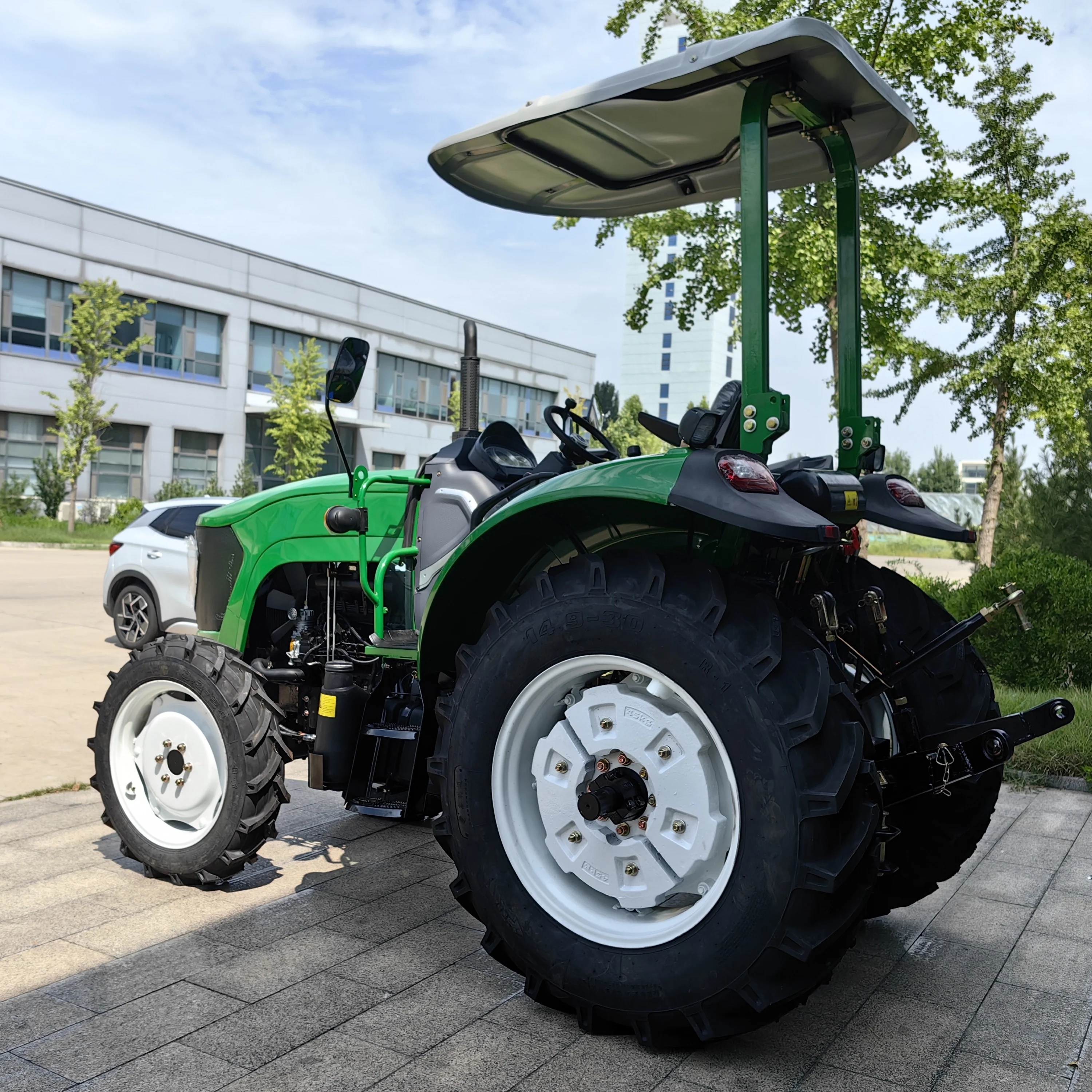 80hp 4WD Chinese Big TB Chassis Tractor for Sale - High Productivity