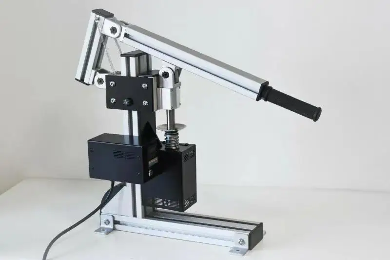 Mini Inyectoras De Plastico Mini Small Desktop Injection Molding ...