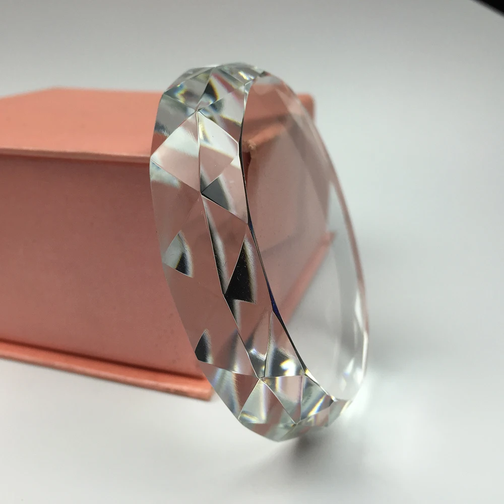 Top Quality Glass Paperweight - Faceted Crystal Souvenir