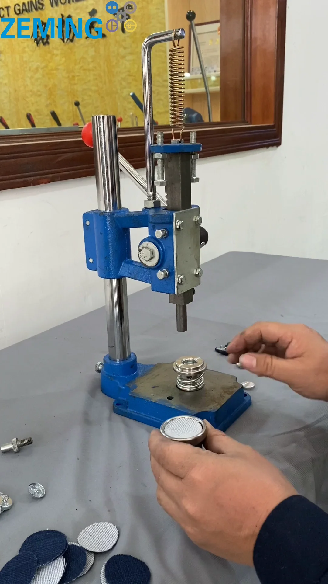 High Quality Manual Hand Press Fabric Covered Button Making Machine ...