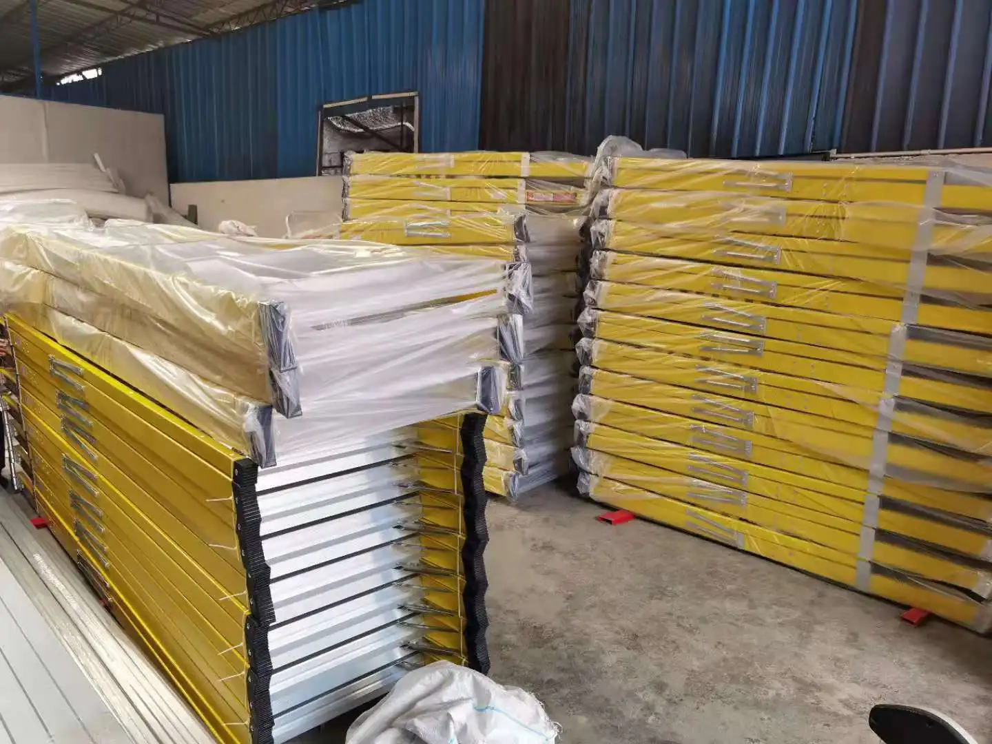 Industrial Mobile Portable Insulated Fiberglass Ladder Platform Step ...