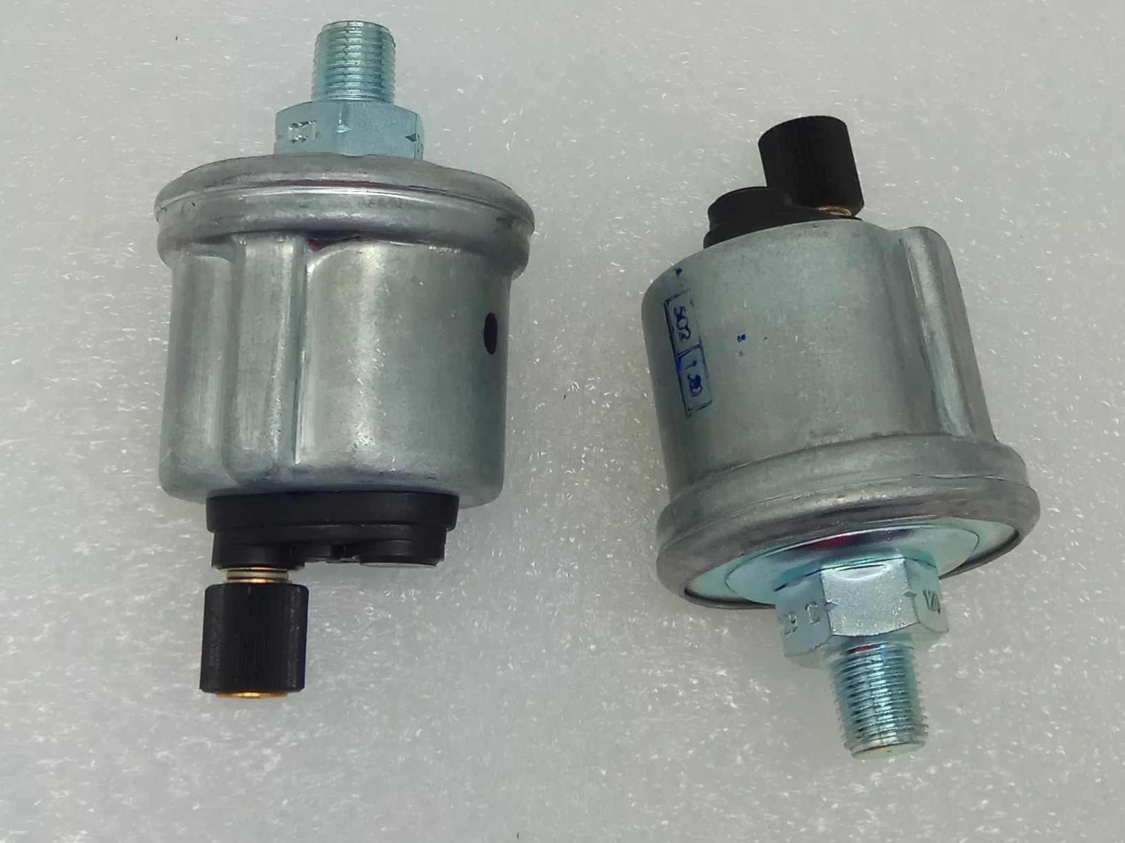 Genuine VDO Oil Pressure Sensor - Reliable Engine Sender