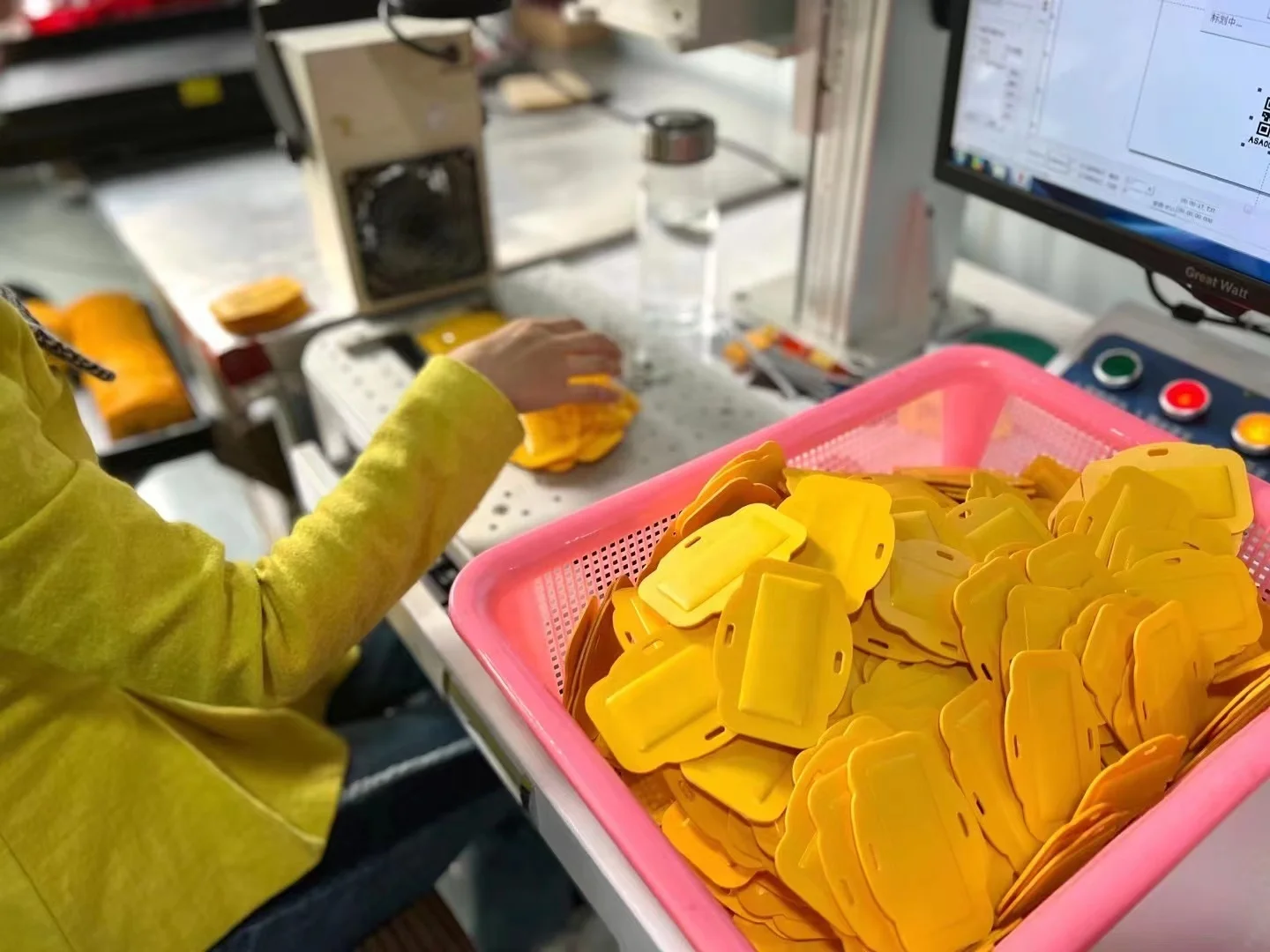 Gas Cylinder Oxygen Bottle Tank UHF RFID on Metal Keg Tag