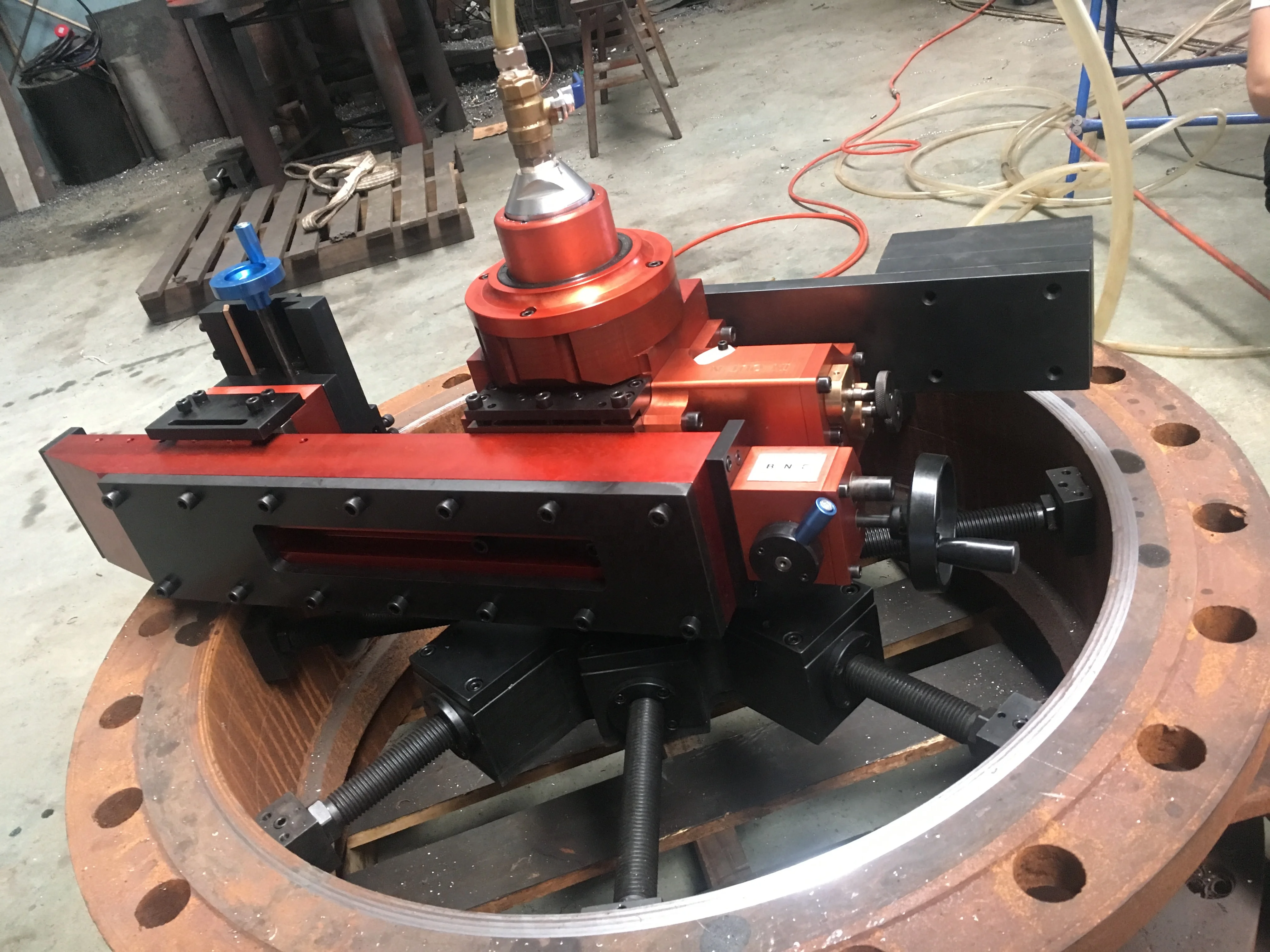 WFP 610 Pneumatic Portable Flange Facing Machine - 50-610 Mm