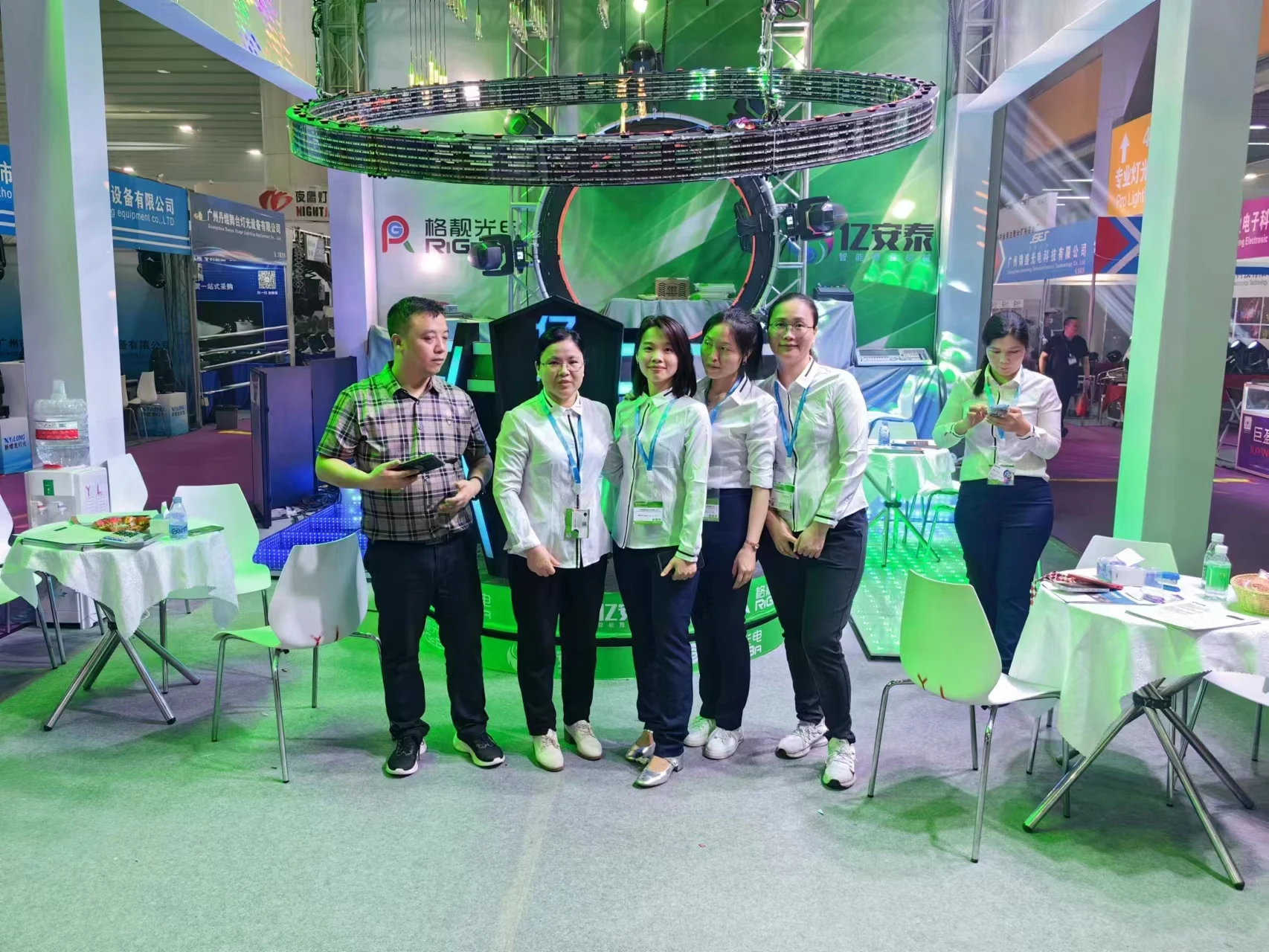 DMX Kinetic Winch Motor RGB Pixel Full Color Programmable LED Lifting ...