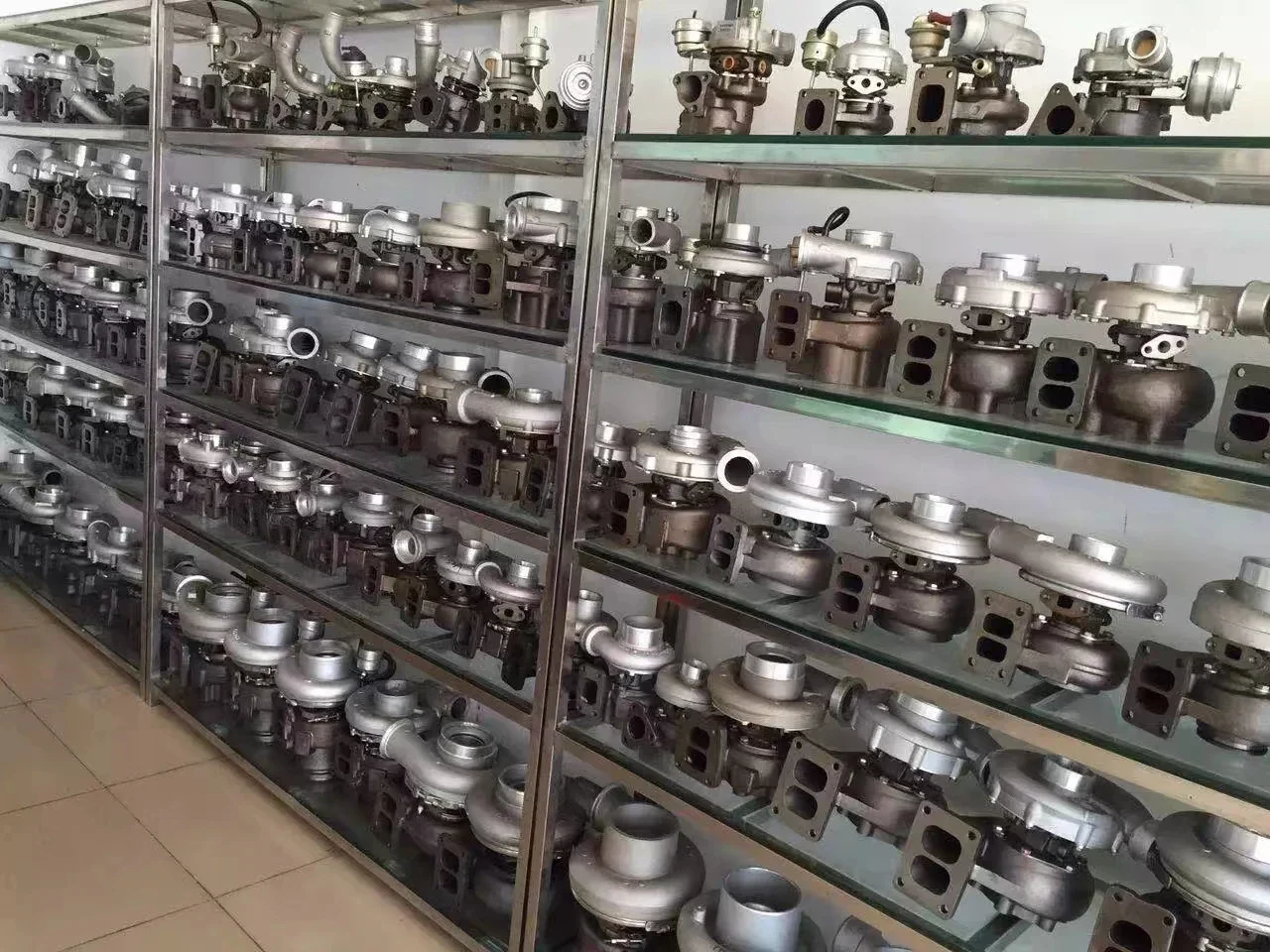 Excavator Parts Turbocharger 6156-81-8170 6754-82-860 6755-81-8171 ...