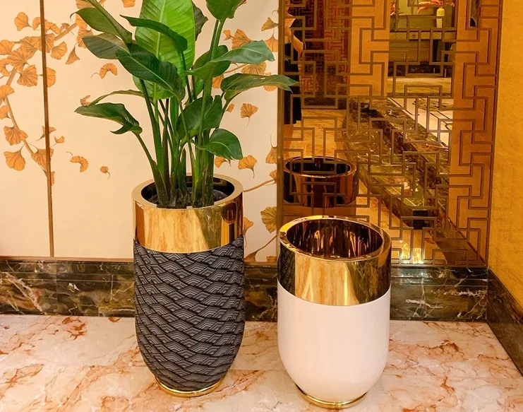 Modern Metal Flower Pot For Green Plants With Glazed Lacuqer - Buy ...