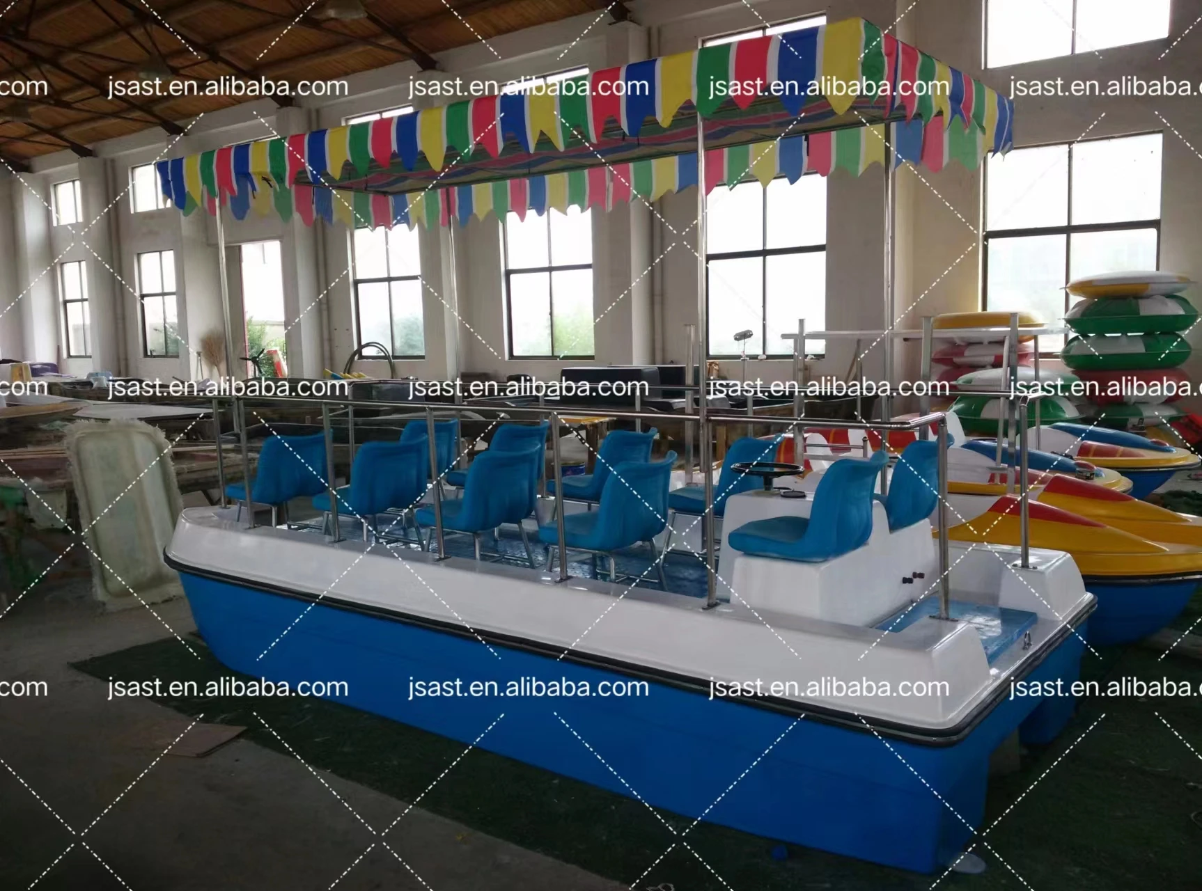 Custom Size Heavy-Duty PVC Inflatable Banana Pontoons Tubes
