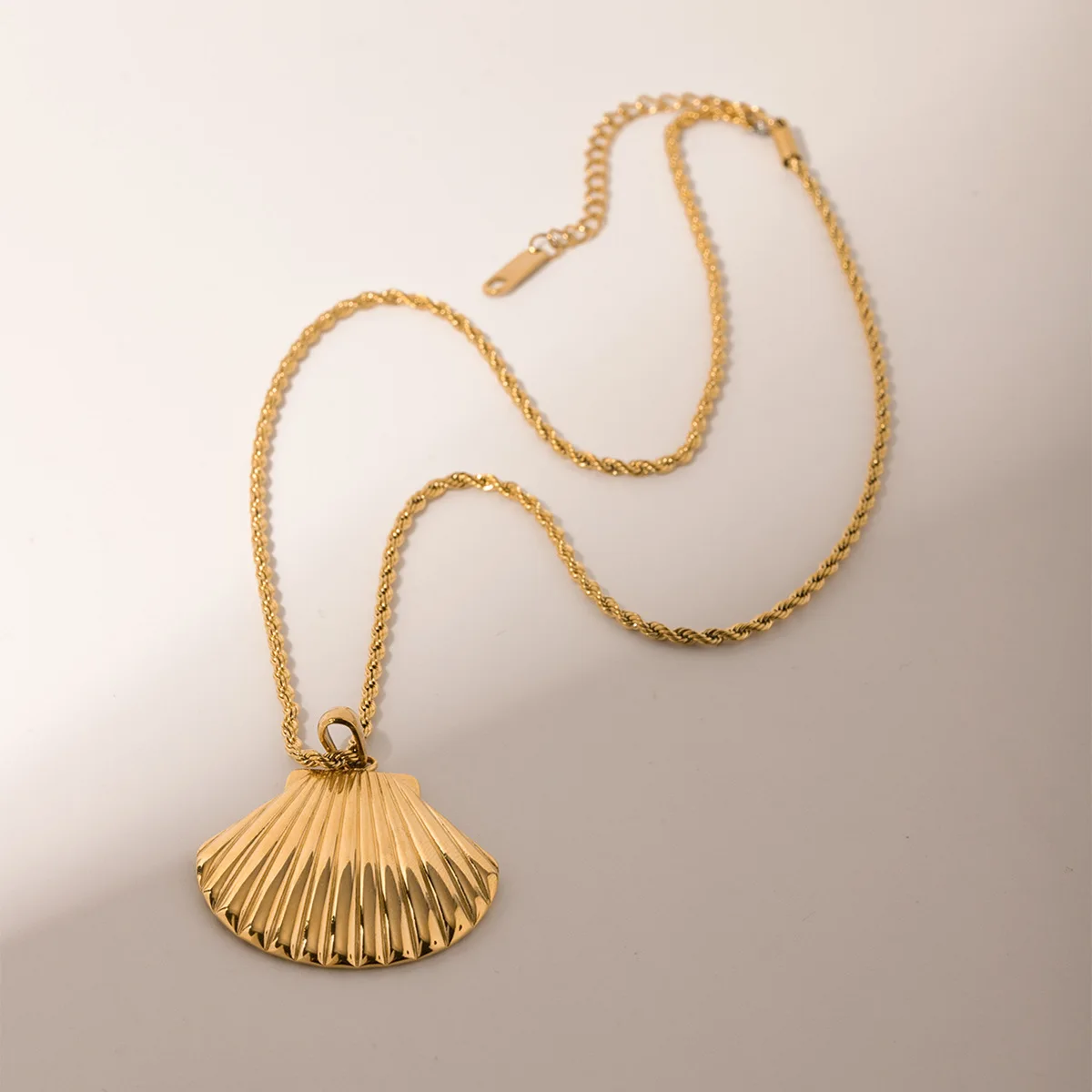 Joyever Waterproof Non Tarnish 18k Gold Plated Shell Necklace Stainless ...