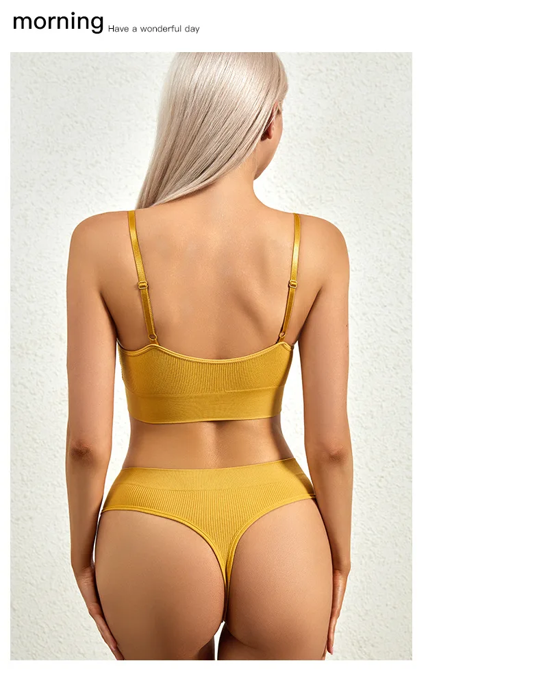 Shop Our Seamless Bra Underwear Set With Customizable Logo
