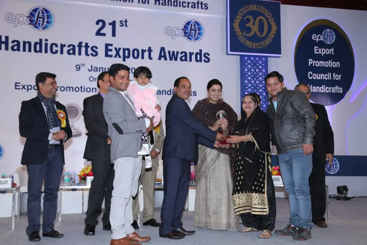 Metal Decorative Sculpture Object In Round Flower Shape In Golden Color ...