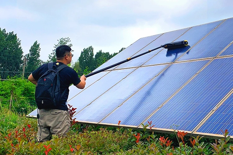 SANG-M11-35 Rotating Brushes Washing Robot for Solar Panels