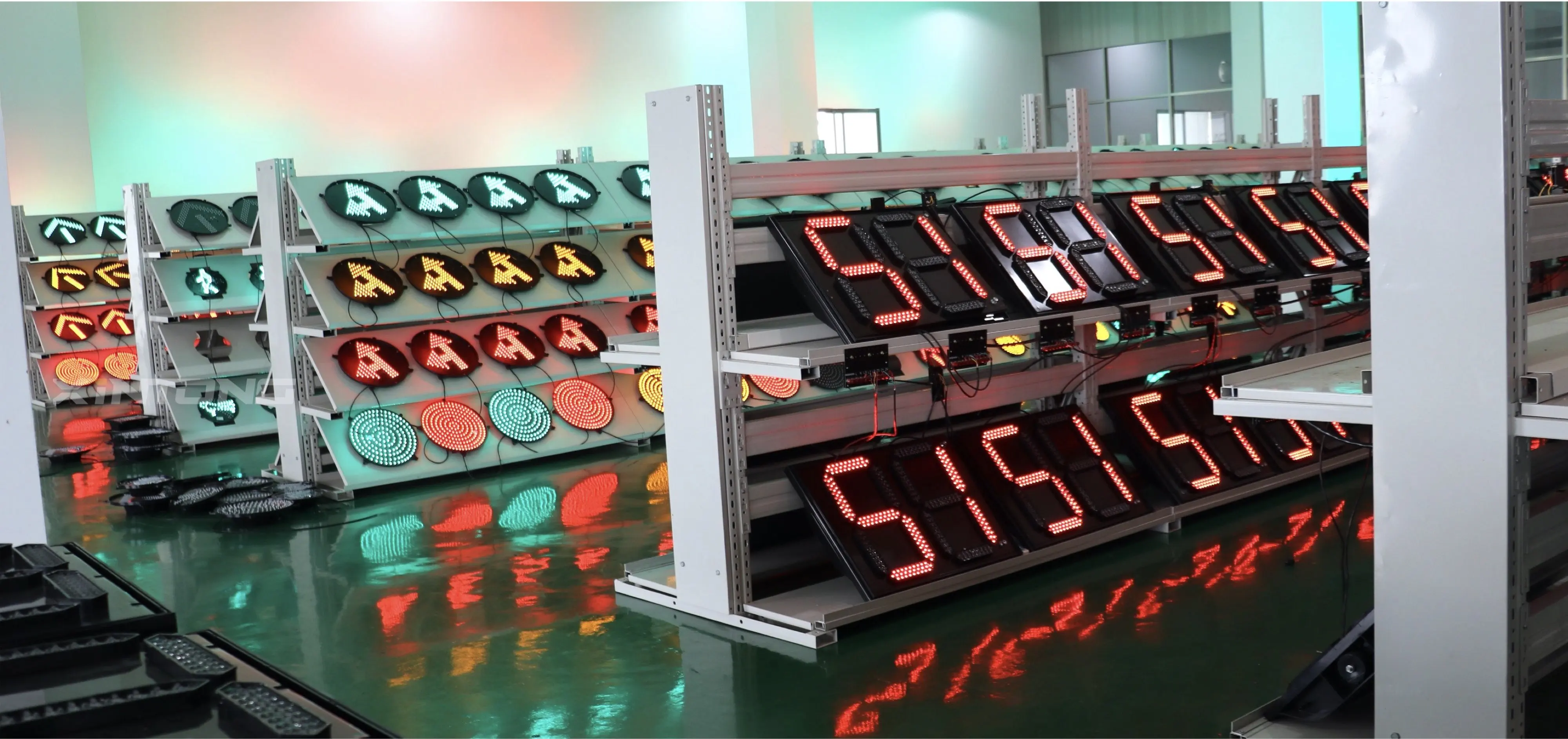 Xintong Aluminum Traffic Light Led 300mm High Flux Solar Powered System ...