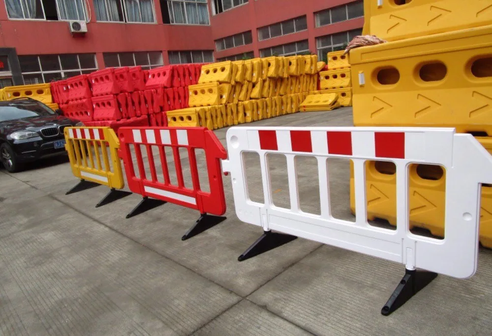 Pedestrian Event Guardrail Rubber Feet Pedestrian Red Board Safety ...