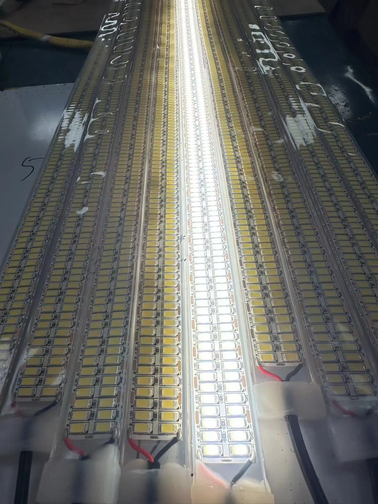 USA Clients Custom 5 Row Wheel Light Led Strips Pure White IP68 ...