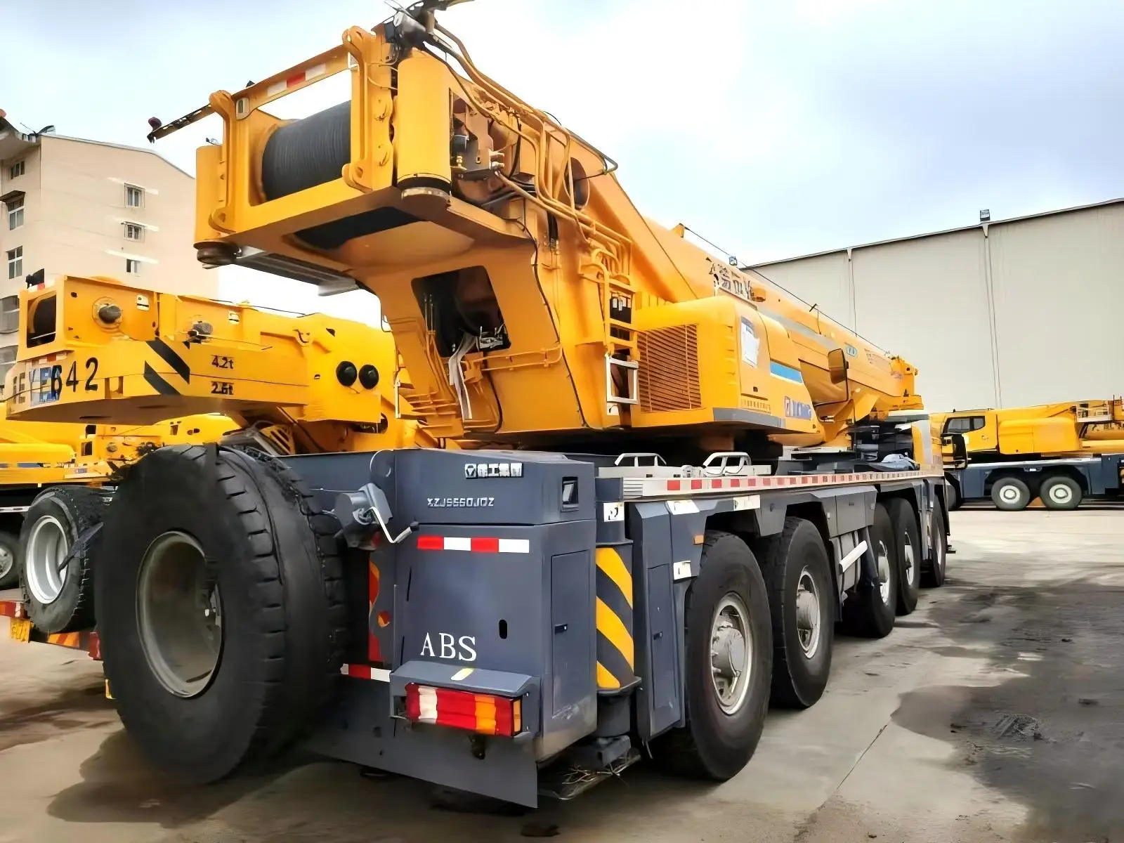 XCMG Official XCA260 All Terrain Telescopic Crane Truck Used for Sale ...