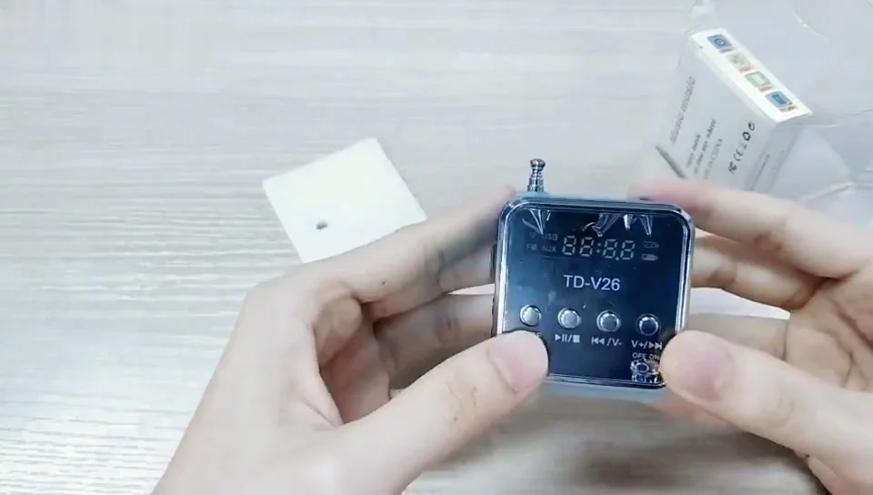 Td-v26 Mini Radio Receiver With Usb Portable Speakers With Fm Radio ...