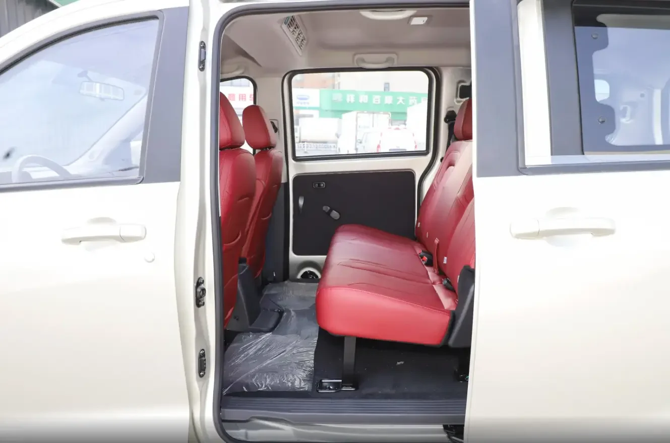 Hot Sales Dongfeng Fengguang 380 Gasoline Car Dongfeng Fengon 380 ...