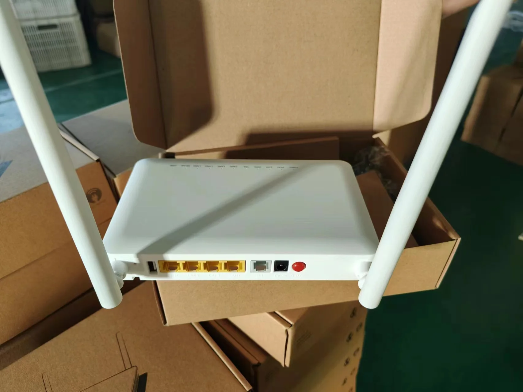 New Zxhn F670l V9.0 4ge 1pots 2.4g 5g Dual Band Wifi Gpon Onu ...