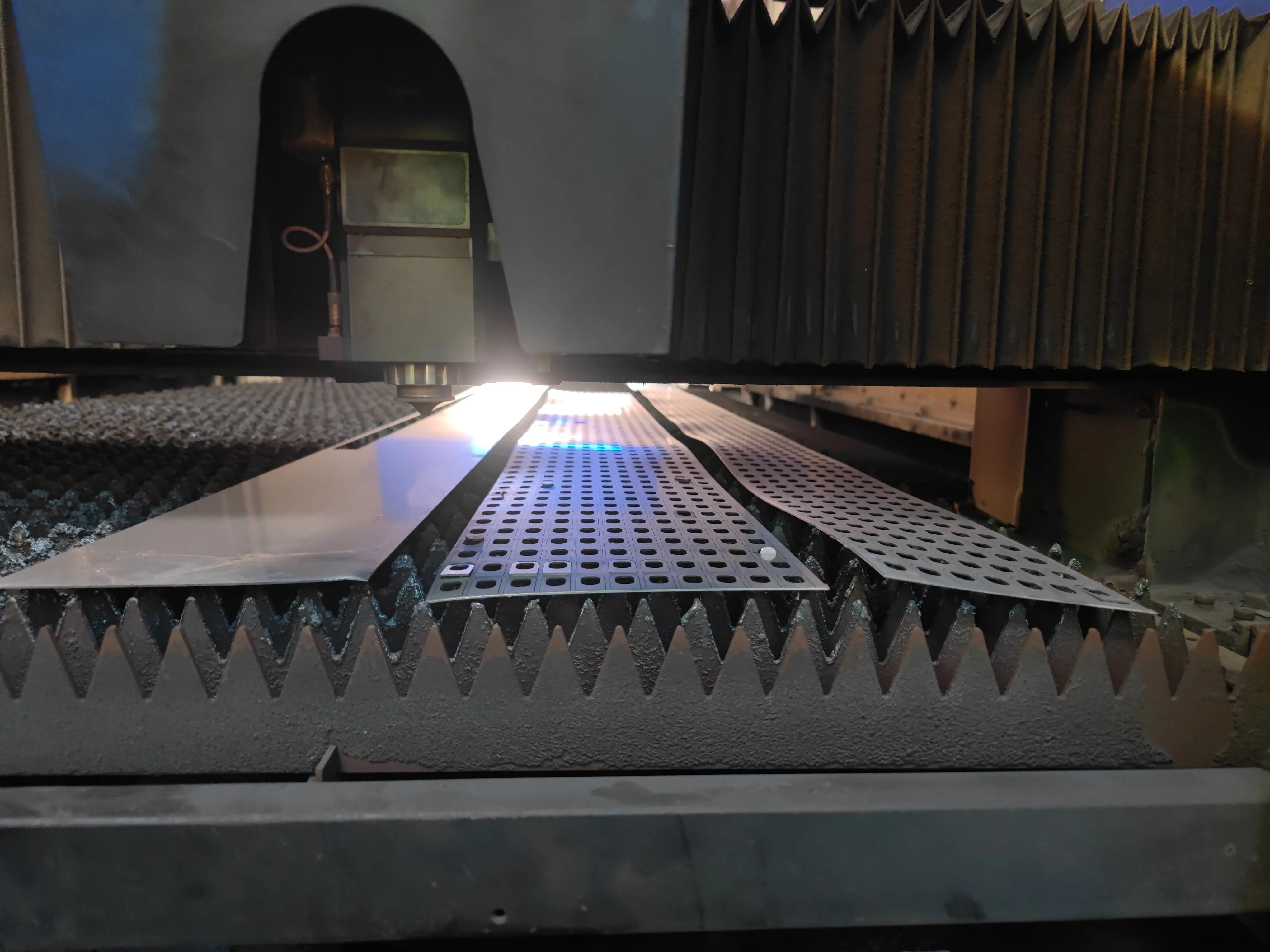 Metal Steel Shelf Easy Assemble Slotted Angle Shelving Bolt Stacking ...